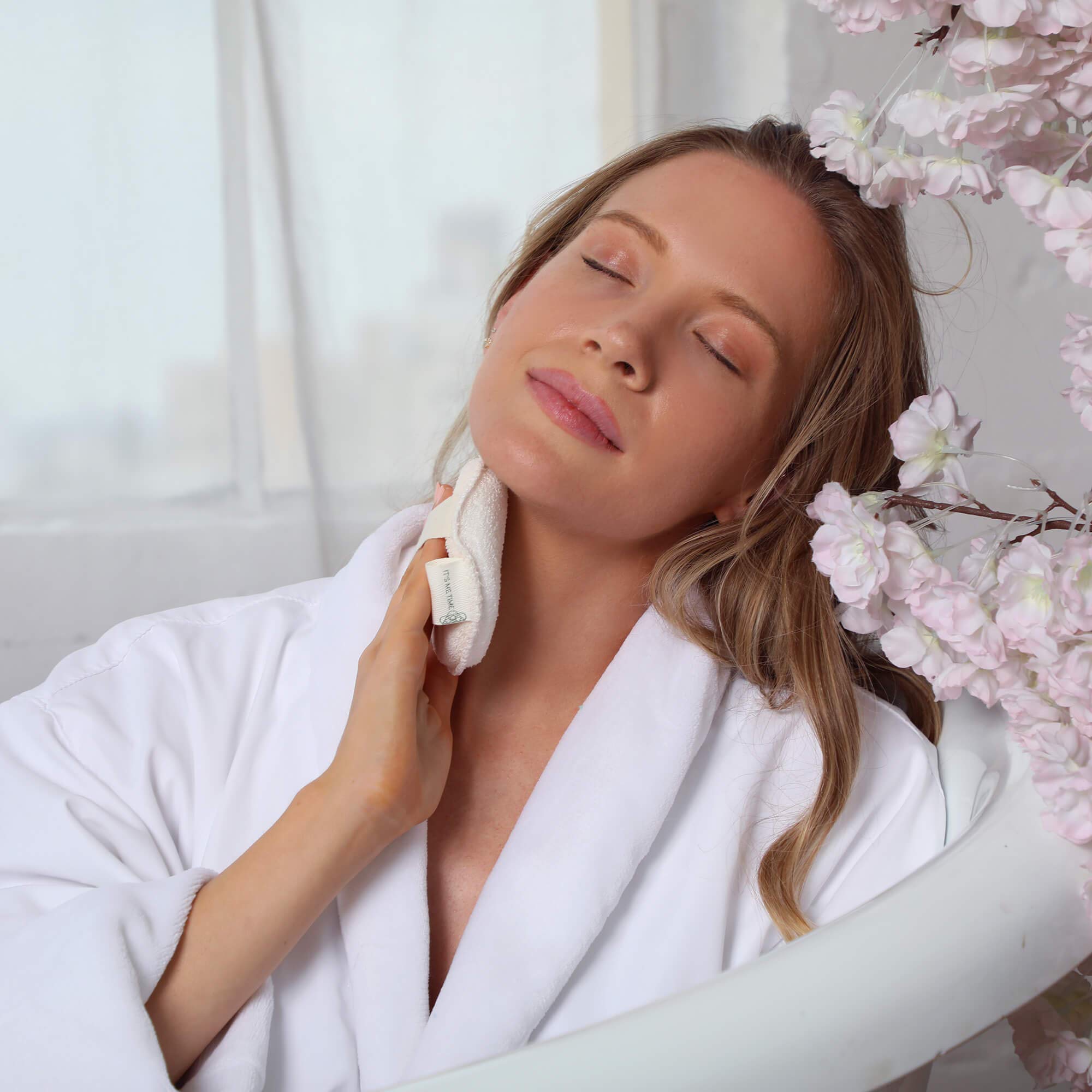 Exfoliating Dual Texture Scrubber - Daily Concepts