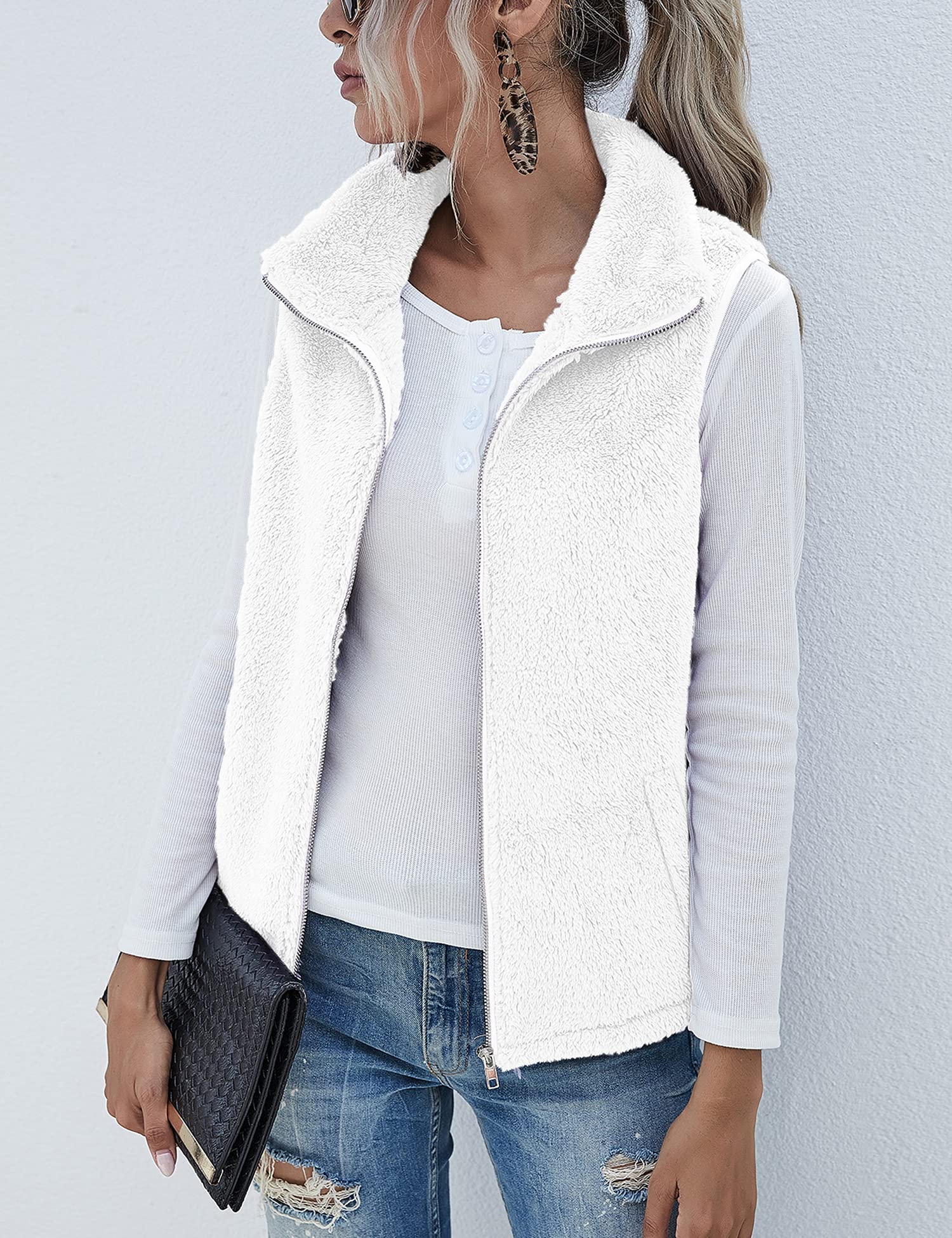 Women's Casual Sherpa Fleece Fuzzy Vest Jacket Sleeveless Zip Up Lined Stand Collar Lightweight Warm Waistcoat with Pockets White L