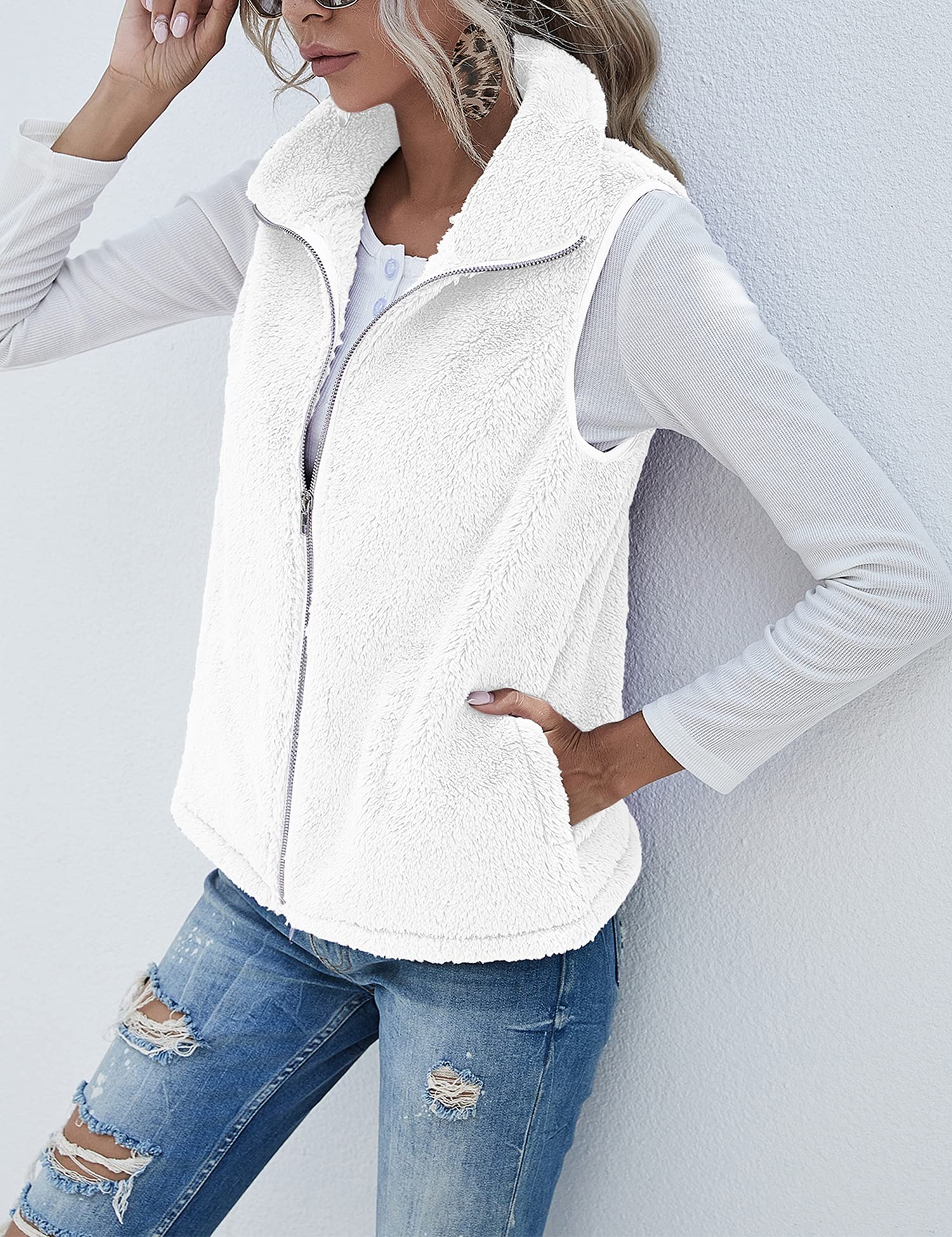 Women's Casual Sherpa Fleece Fuzzy Vest Jacket Sleeveless Zip Up Lined Stand Collar Lightweight Warm Waistcoat with Pockets White L
