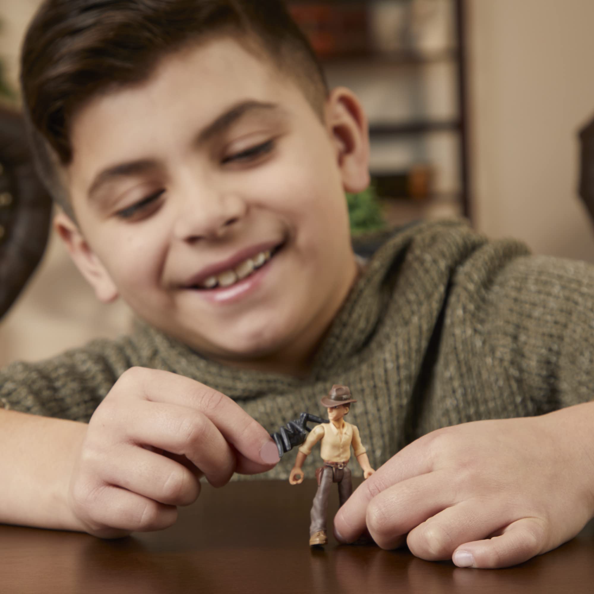 Indiana Jones Worlds of Adventure with Adventure Backpack Action Figure, 2.5-inch, Action Figures for Kids Ages 4 and Up