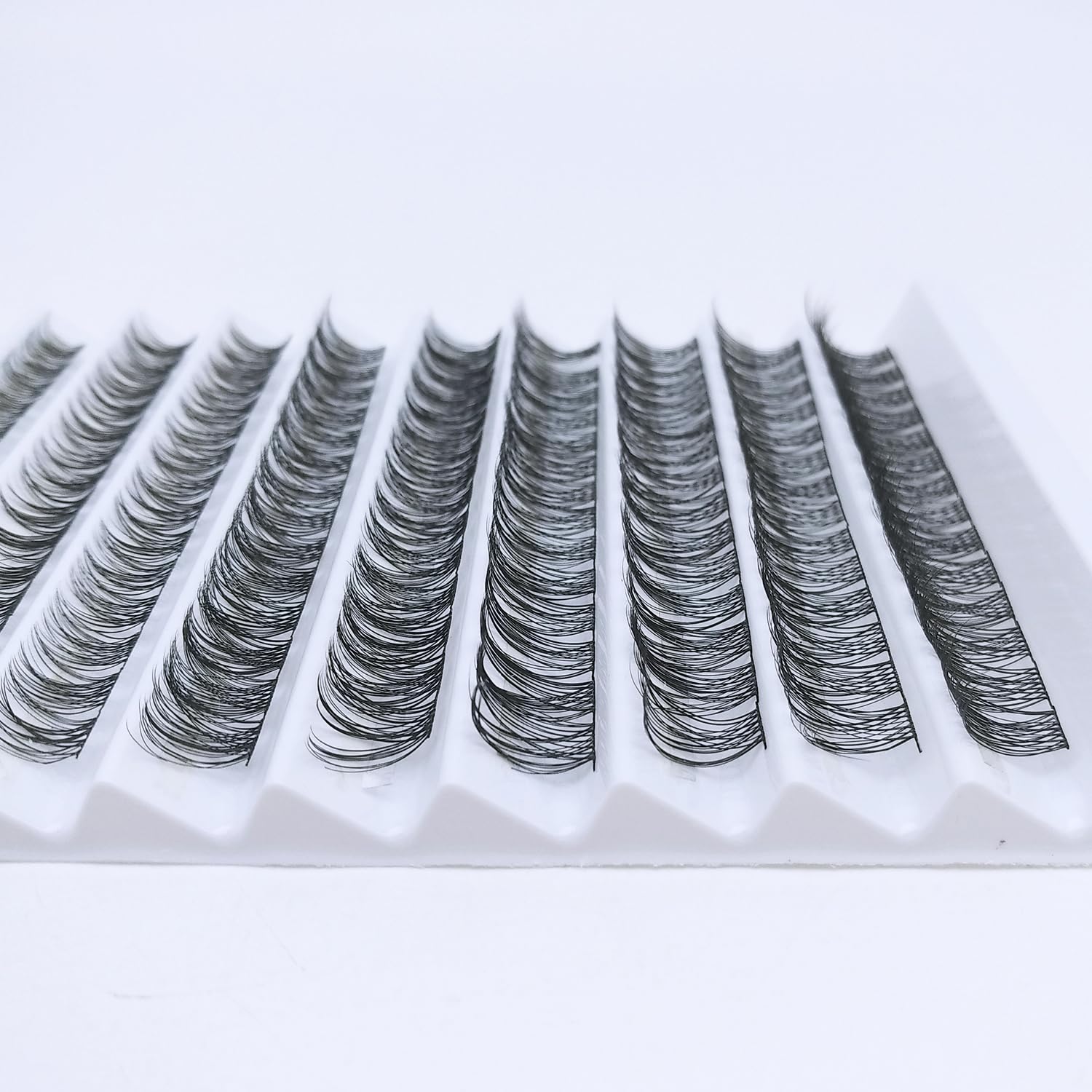 DIY Lash Clusters 140 PCS D Curl Individual Lash Extension Wisps Mixed Length 8-16mm Mink Lashes Volume Natural Look Eyelashes Cluster(D004))