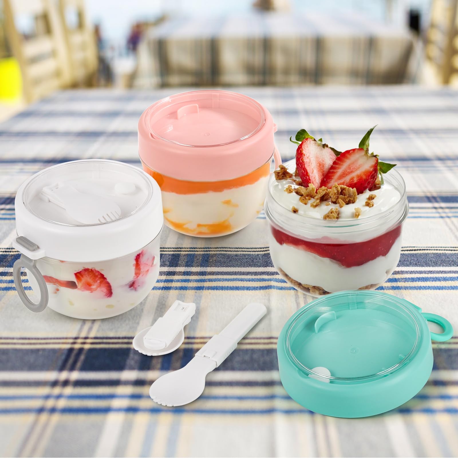 Coloch 6 Pack Plastic Overnight Oats Container with Spoon and Lid, 20oz Portable Prep Oatmeal Jar Leakage Proof On The Go Cup Dessert Cup for Yogurt, Snack, Oatmeal, Fruit, White, Pink, Green