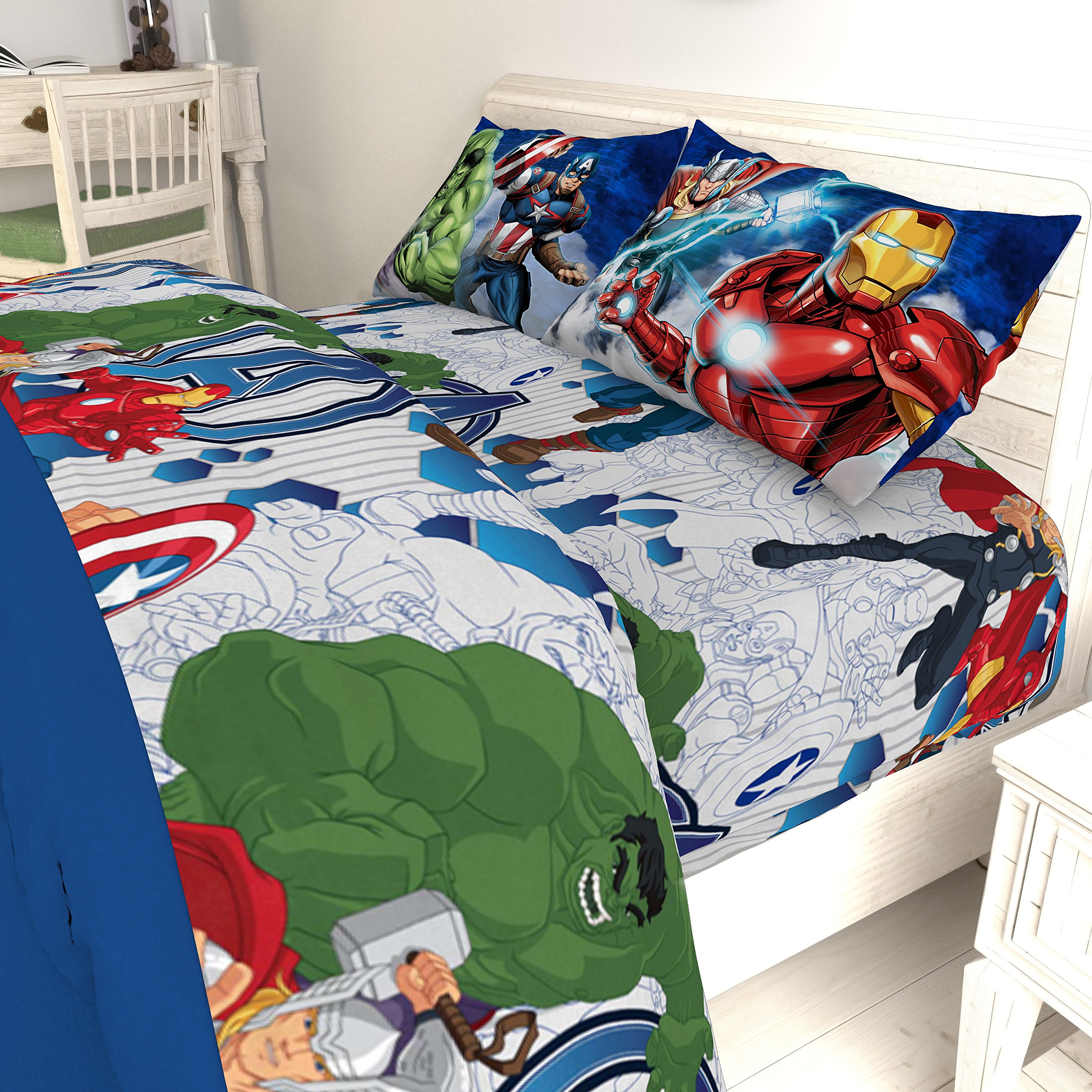 Jay Franco Marvel Avengers Blue Circle Full Sheet Set - Super Soft and Cozy Kid’s Bedding Features Captain America, Hulk, Iron Man, and Thor- Fade Resistant Polyester Microfiber Sheets (Official Marvel Product)