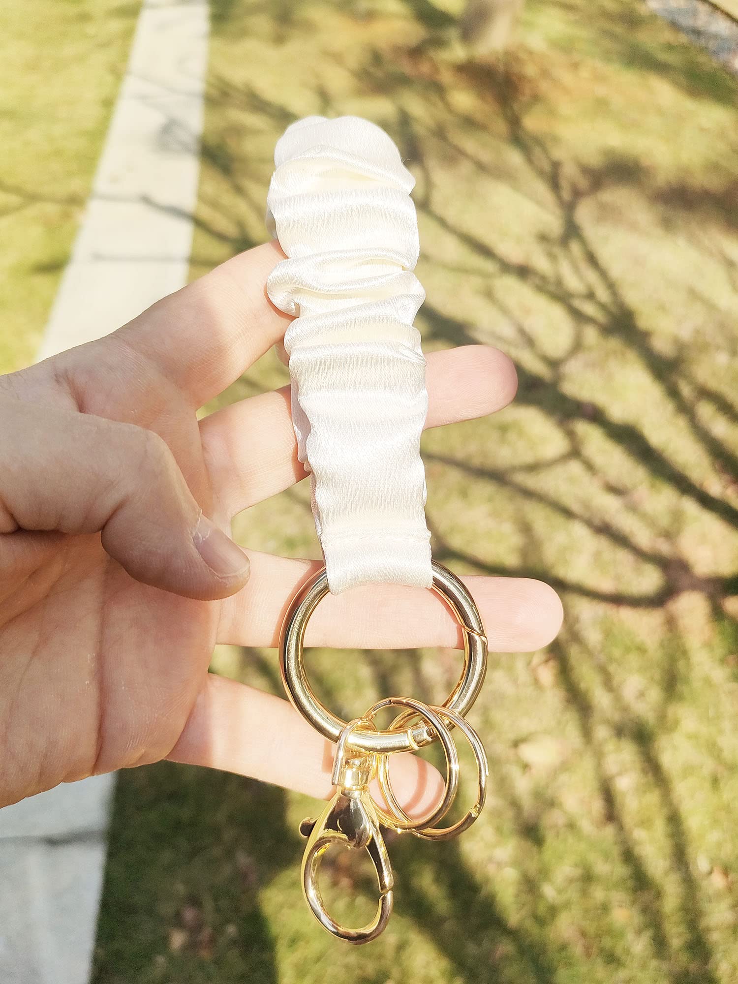 Junyuerly Wrist Strap Key Chain Elastic Scrunchie Bracelet Multifunctional Key Ring for Women (Style A -white)