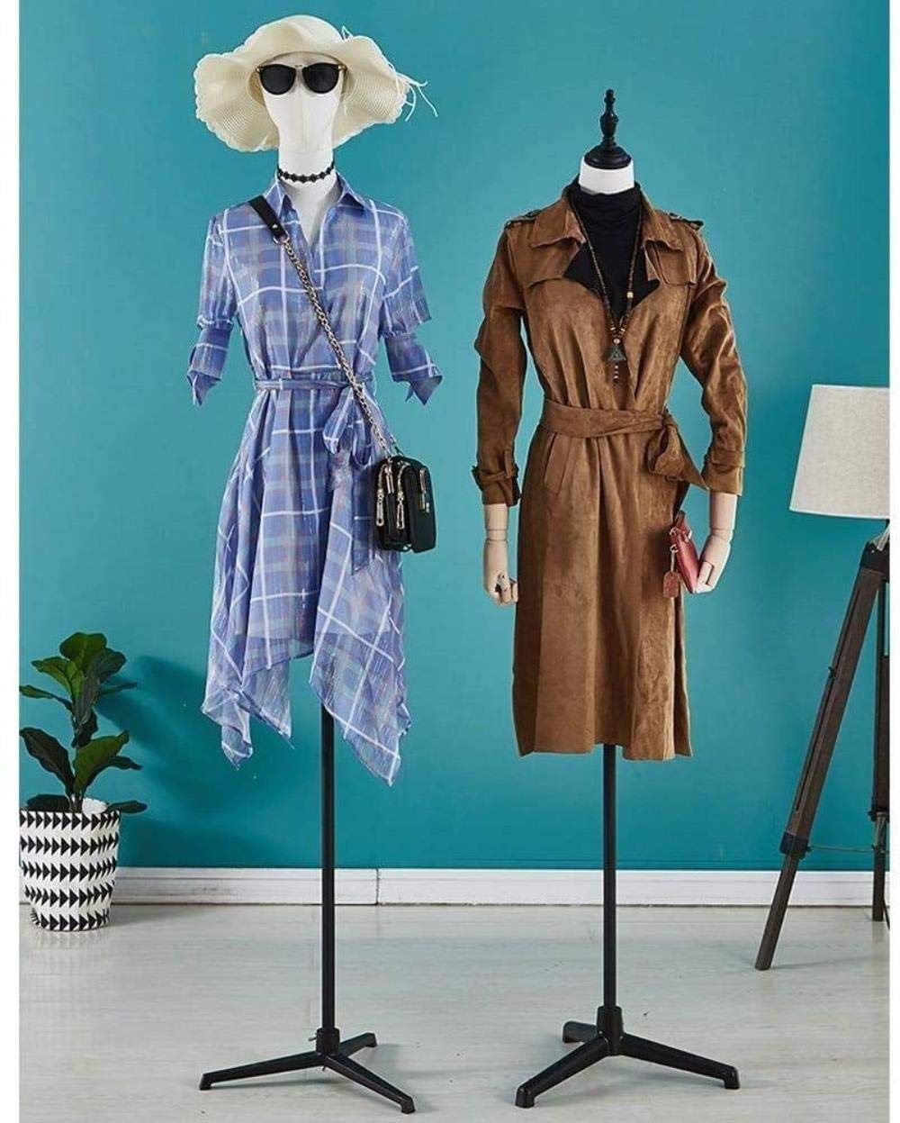 Mannequin Display Stand Female Mannequin Torso Mannequin Dress Form Shelf Grade, Wood Arm, Triangular Base ( Color : B ) (A )
