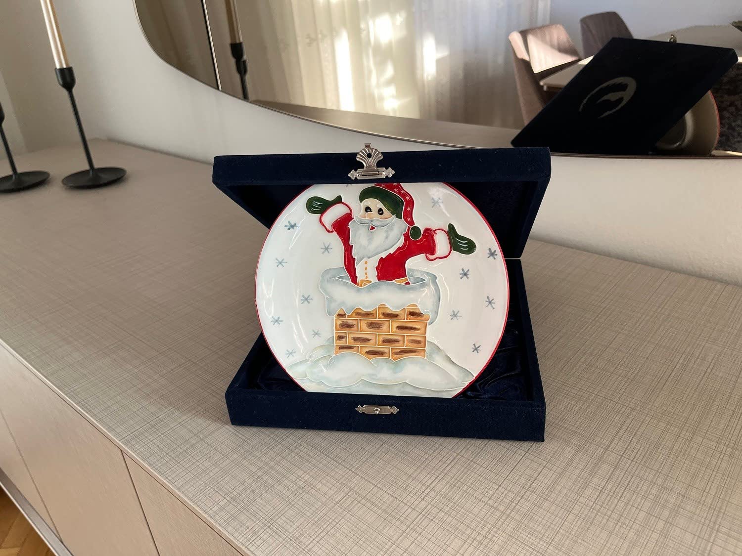Anka Handcrafts - Christmas Home Decors – Santa in Chimney - Handmade & Handpainted Ceramic Plates with Unique Embossed Surface – w Navy Int. Velvet Case – Christmas for Homes 778