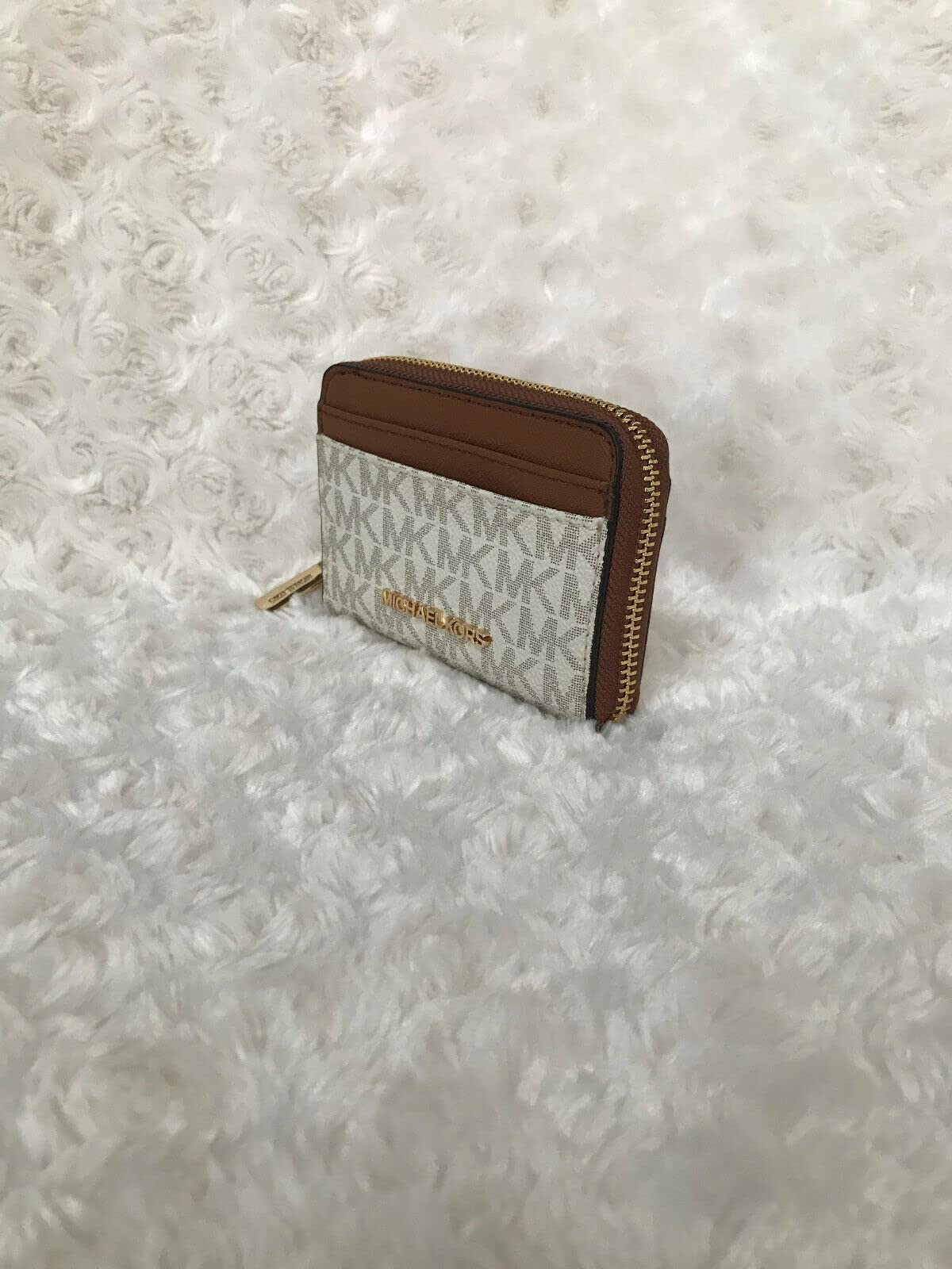 Michael Kors unisex Jet Set Travel Medium Zip Around Card Case (Vanilla/Luggage)