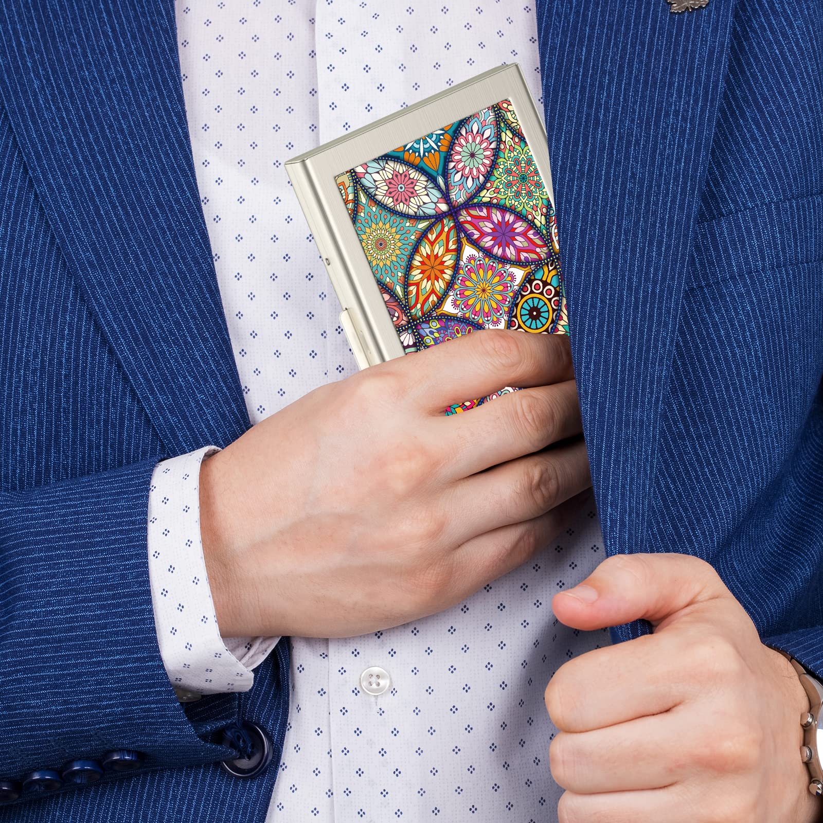 howfateam Credit Card Holder，Slim Card Holder Wallet，RFID protective Metal Card Holders, Credit Cards Card Organizer for Women Men,Round Mandala