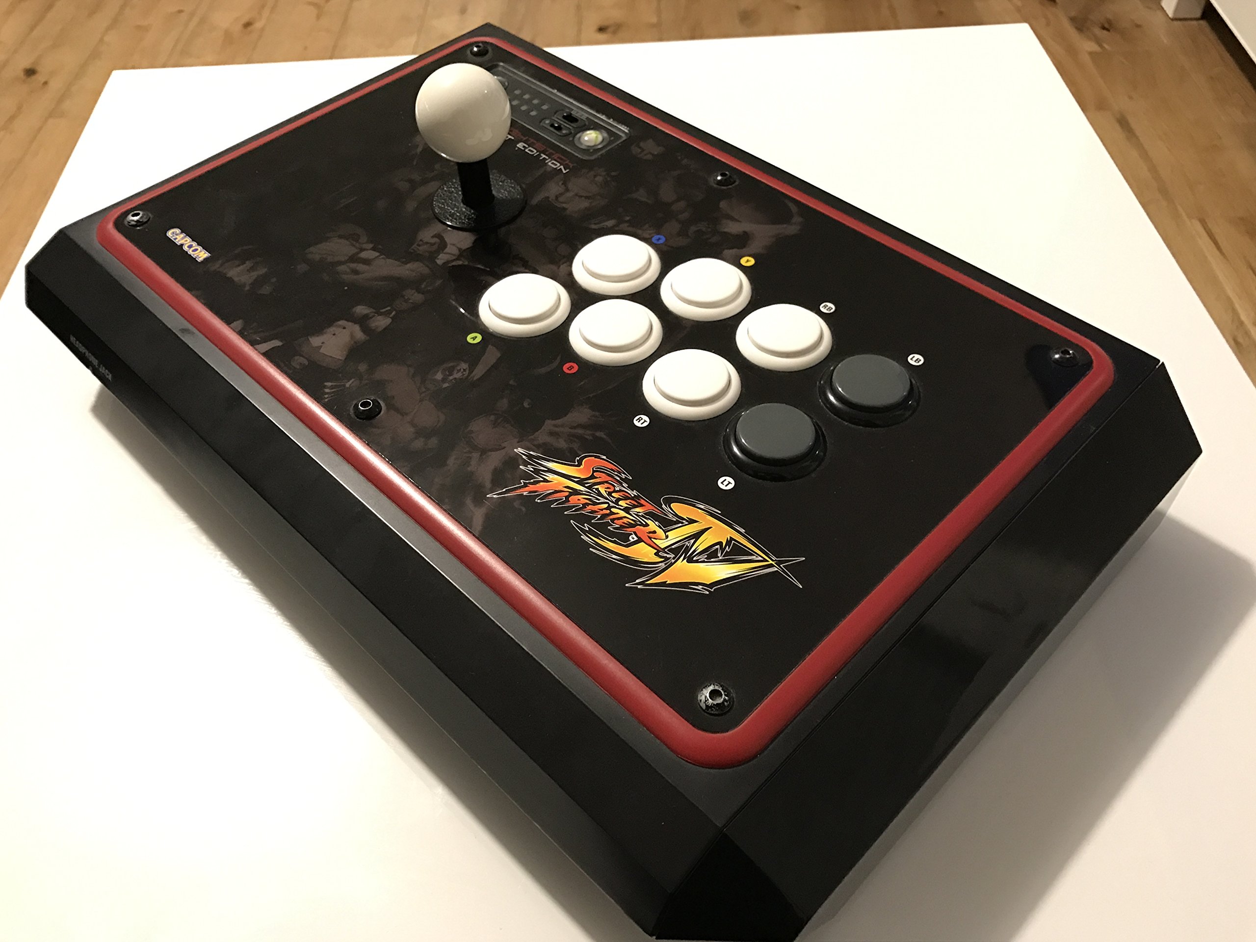 Xbox 360 Street Fighter IV Round 2 Arcade FightStick Tournament Edition