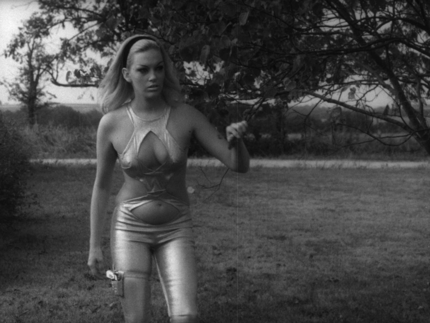 She Mob / The Girl from Pussycat [Blu-ray]