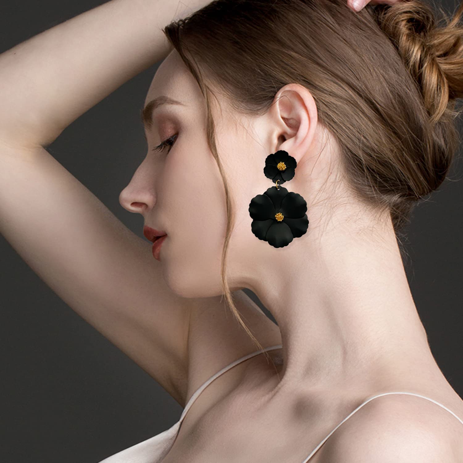 WUWEIJIAJIA Boho Flower Stud Earrings with White Pearl for Women Lover and Friends Flower Shaped Daisy Dangle Drop Earrings with Gold Flower Bud (3-Black)