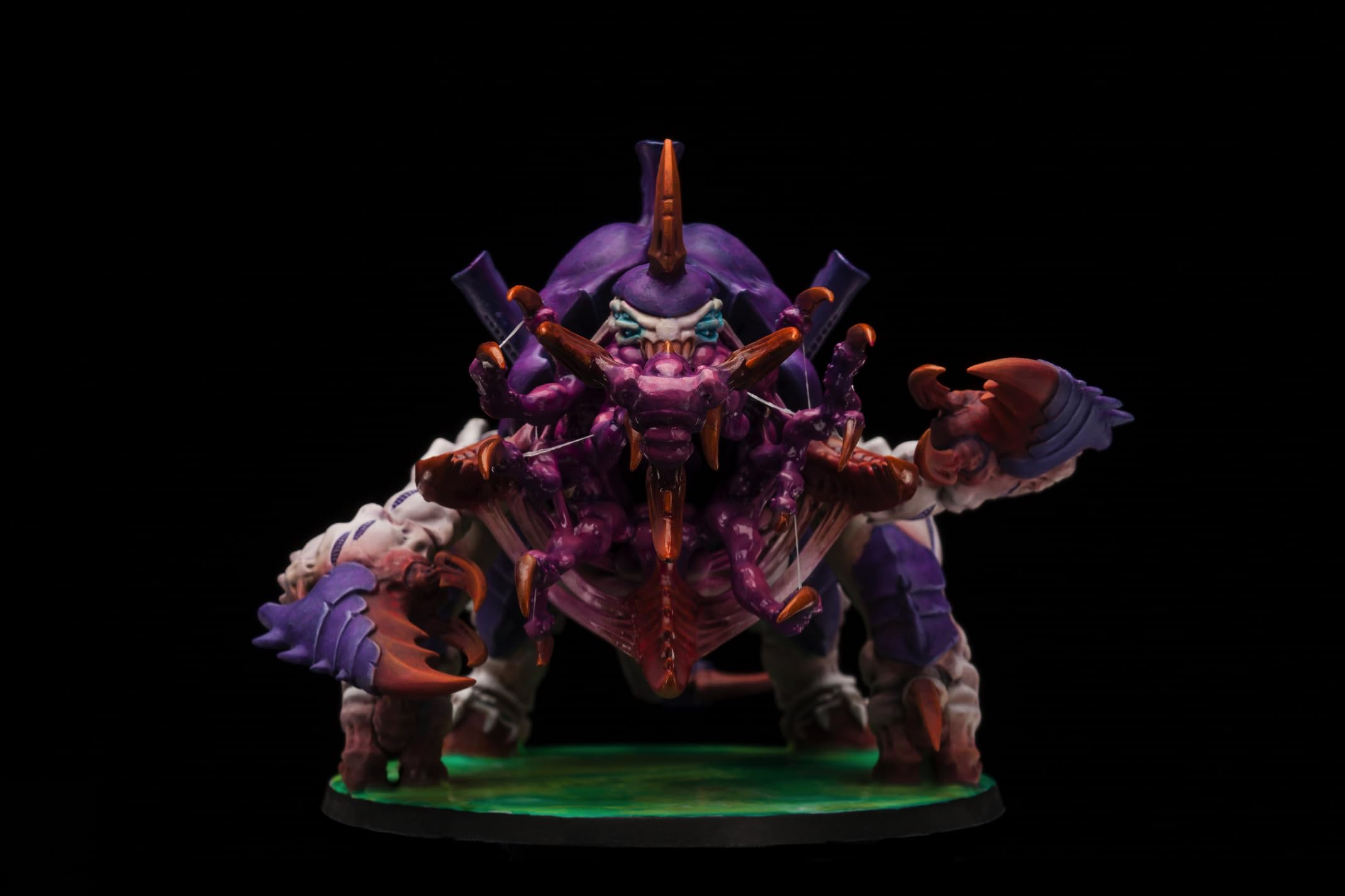 Haruspex Tyranids Painted Action Figure Warhammer 40k | Art Level