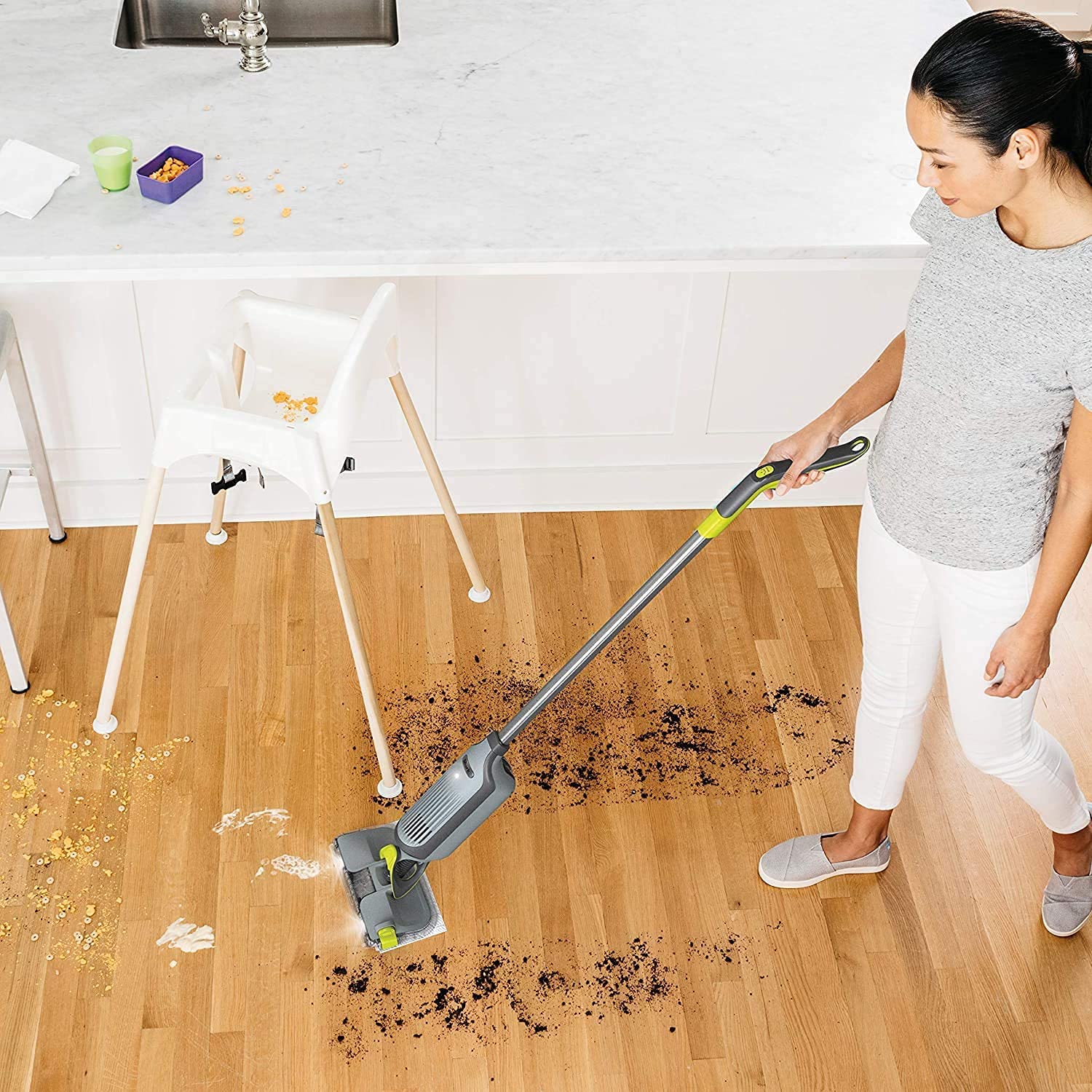 Shark VMP40 VACMOP Pro Cordless Hard Floor Vacmop Pad Refills (40 ct.) & 1 Bottle of Multi-Surface Cleaner Spring Fresh Scent and 1 Bottle Hardwood Surface Cleaner Fresh Citrus (Packaging May Vary)