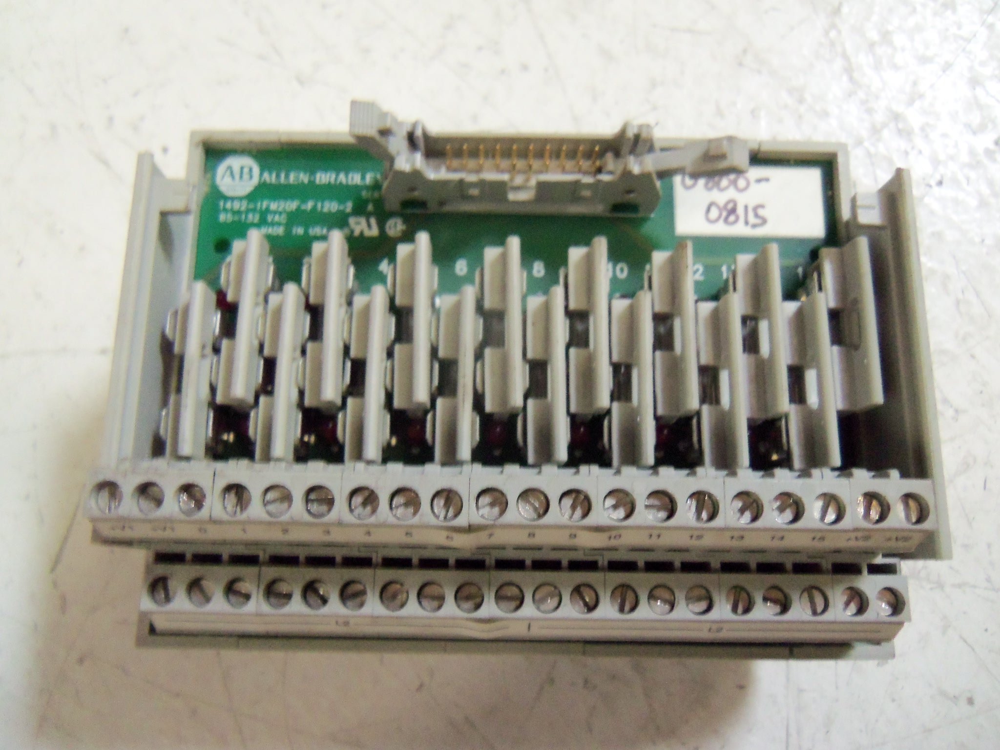 ALLEN BRADLEY 1492-IFM20F-F120-2 Extra TERMINALS for OUTPUTS, 120VAC/DC Blown Fuse Indicators, Digital Interface Module, 20-Point FUSIBLE Digital IFM, 5 X 20MM Fuse Clips