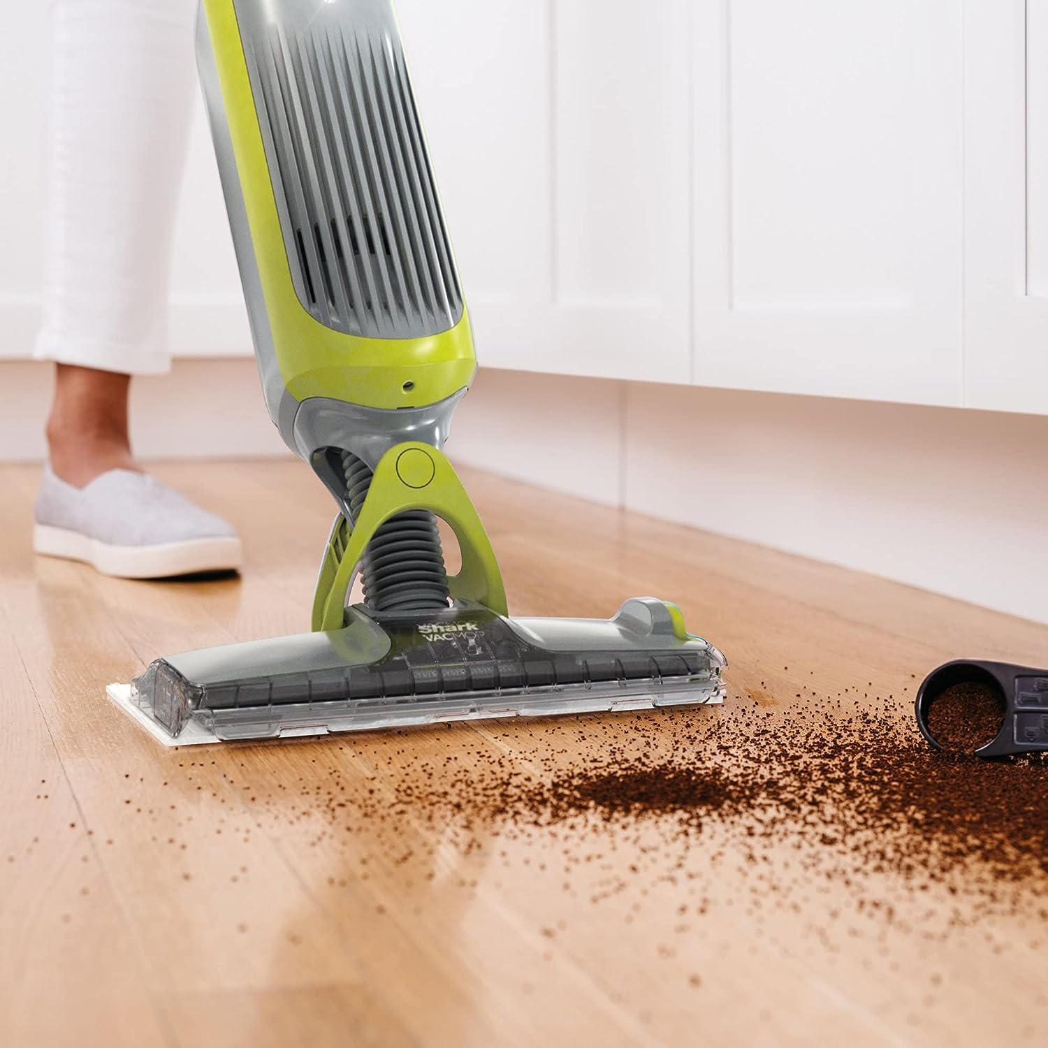 Shark VM200P10 VACMOP Cordless Hard Floor Vacuum Mop with 10 Disposable Pads and 12 oz solution Charcoal Gray -(Renewed)…