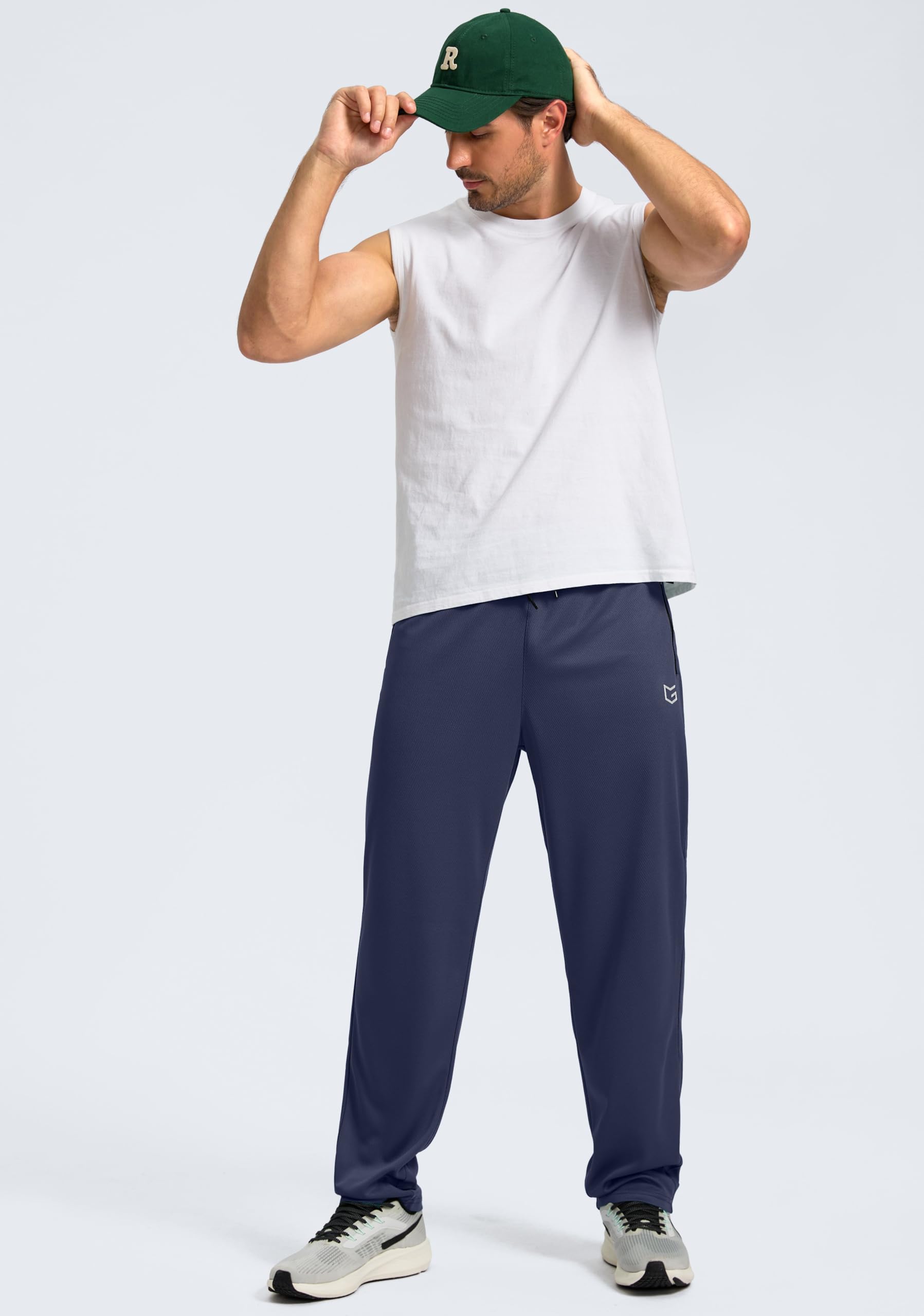 G Gradual Men's Sweatpants Mesh Lightweight with Zip Pockets Breathable Quick Dry Athletic Pants for Workout Running (Navy, Medium)