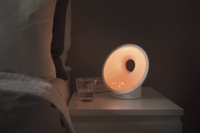 Philips SmartSleep Sleep and Wake-Up Light, Simulated Sunrise and Sunset, Multiple Lights and Sounds, RelaxBreathe to Sleep, HF3650/60