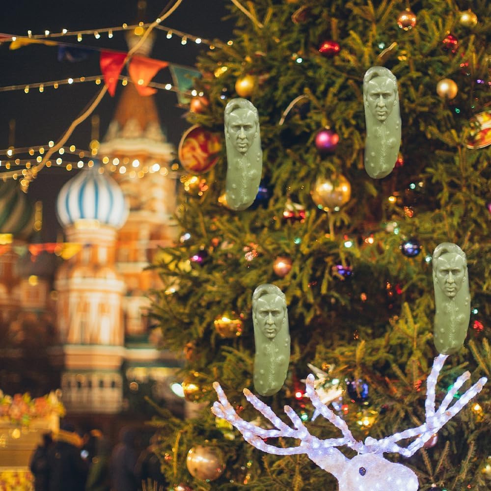 Picolas Cage Christmas Ornament, Funny Nicolas Cage Christmas Green Pickle Hanging Ornament, Christmas Pickle Tree Ornament for Christmas Tradition Decor Party Favor Stocking Stuffers (New,1-Pcs)