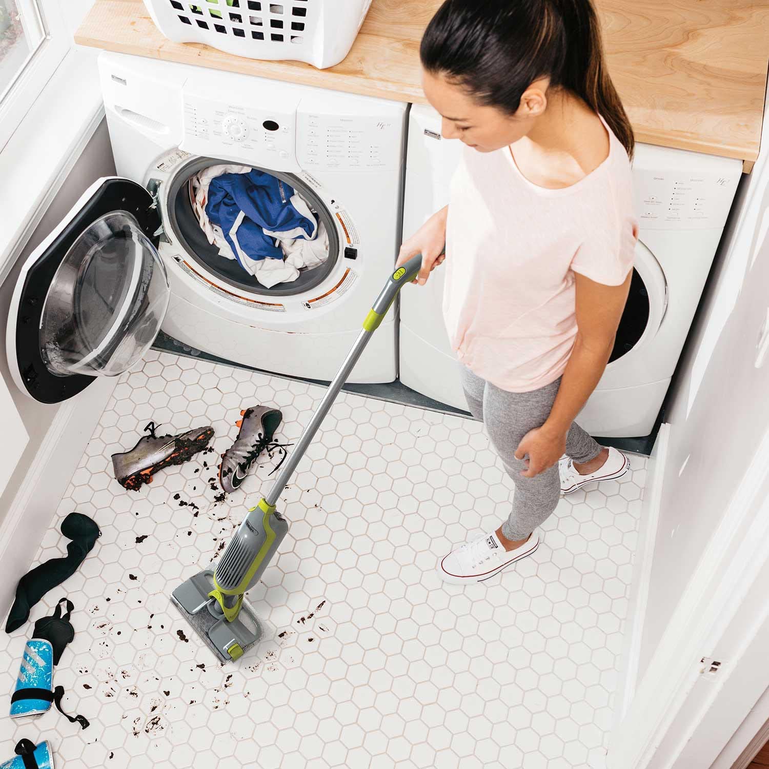 Shark VC205 VACMOP Pro Max Cordless Hard Floor Vacuum Mop with Disposable Pad Cleaning Solution (Renewed)