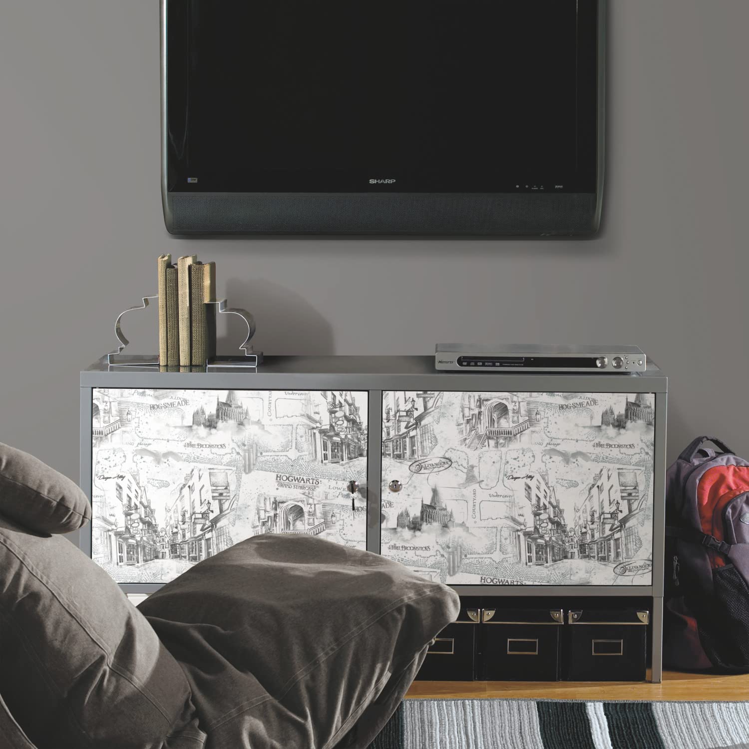 RoomMates RMK12353PL Harry Potter Map Peel and Stick Wallpaper, White, 30 Sq Ft