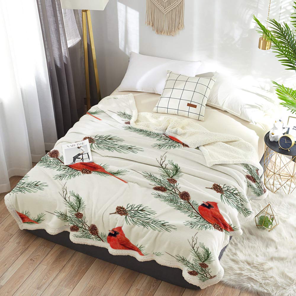 Yunnist-Store Cozy Sherpa Fleece Throw Blanket Cardinal Birds with Pine Cones Leaves Super Soft Plush Microfiber Throws, Christmas Warm Fuzzy Blankets for Bed Sofa Couch Decor