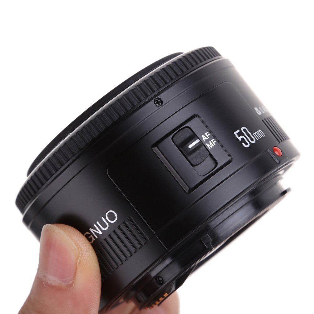 Yongnuo YN50mm F/1.8 Lens Large Aperture AF Lens in Black for Canon EOS Rebel Digital Camera+INSEESI Clean Cloth (LYSB01535NNGY-ELECTRNCS)