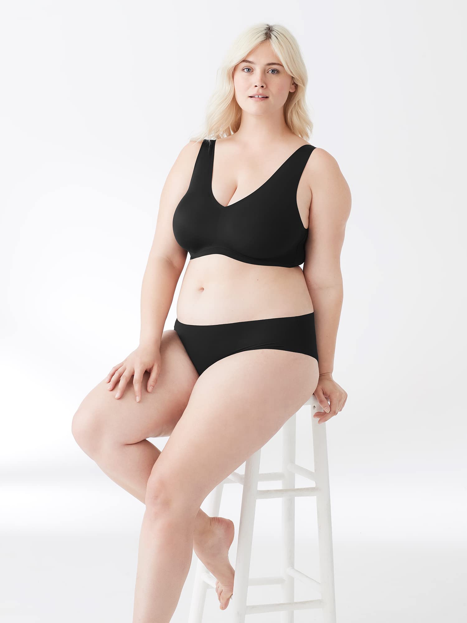 True & Co Body Lift V Neck Bra Black