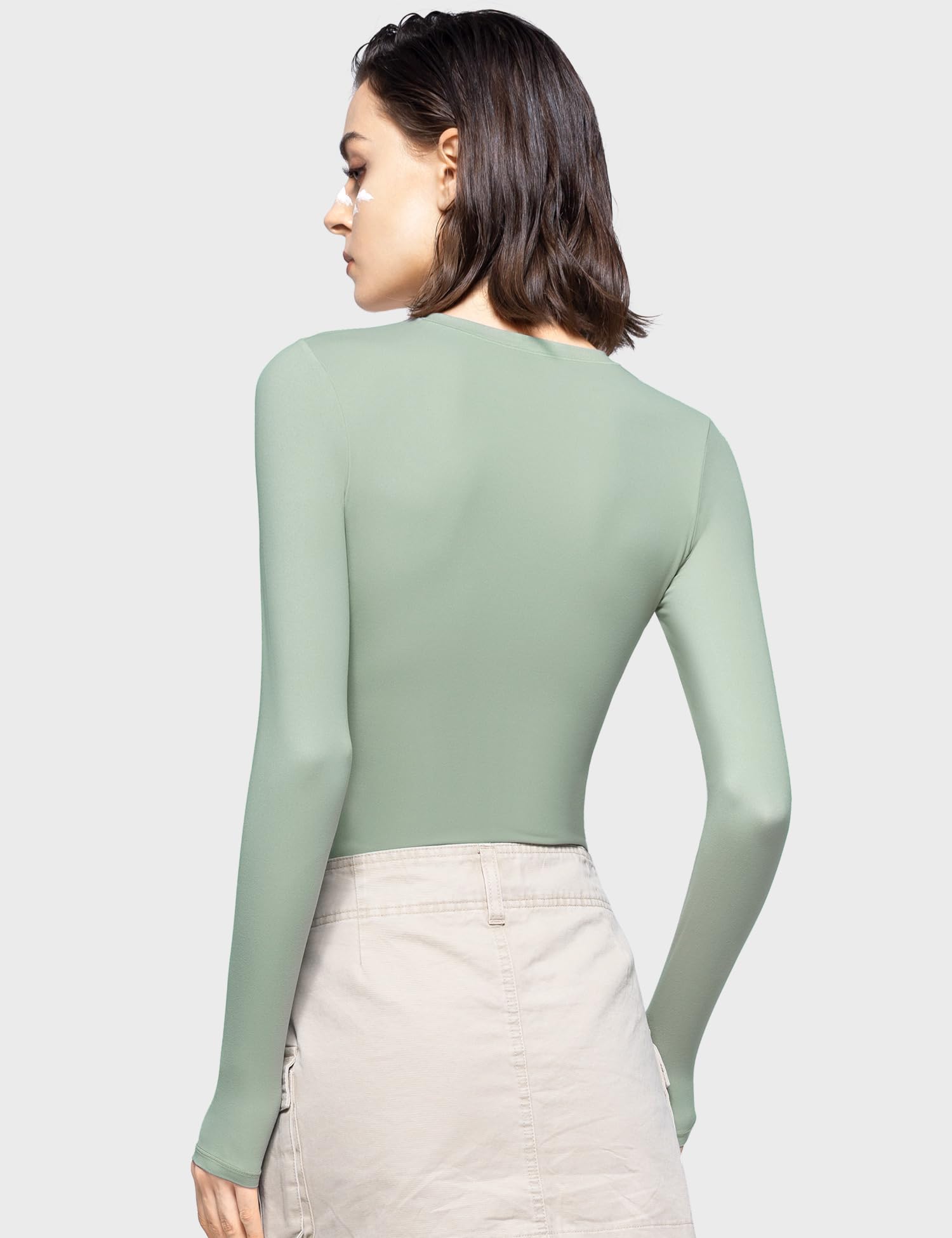 PUMIEY Women's Long Sleeve T Shirts Crew Neck Slim Fit Going Out Tops for Women Sexy Basic Tee, Sage Large
