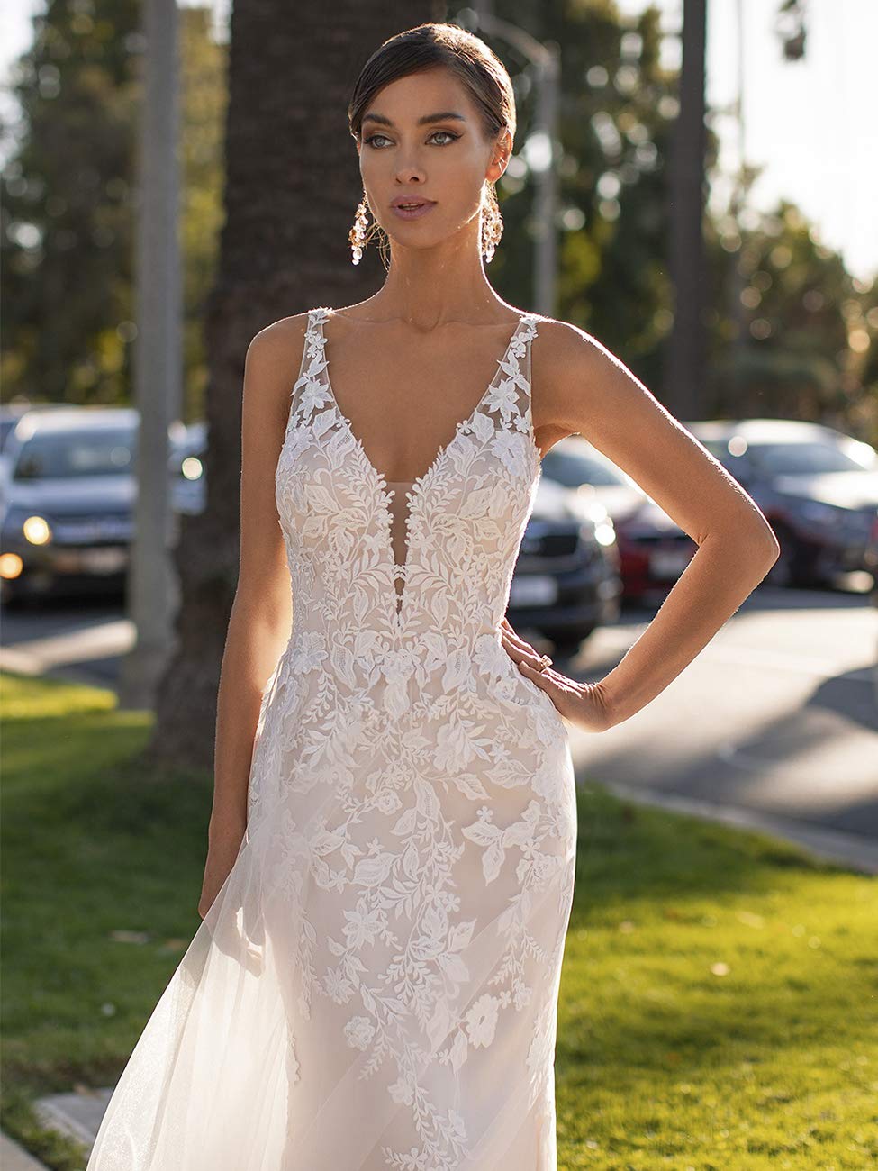 Noras dress Women's Lace Sheer Neck Wedding Dresses for Bride Flowy Tulle Wedding Bridal Gowns White 2