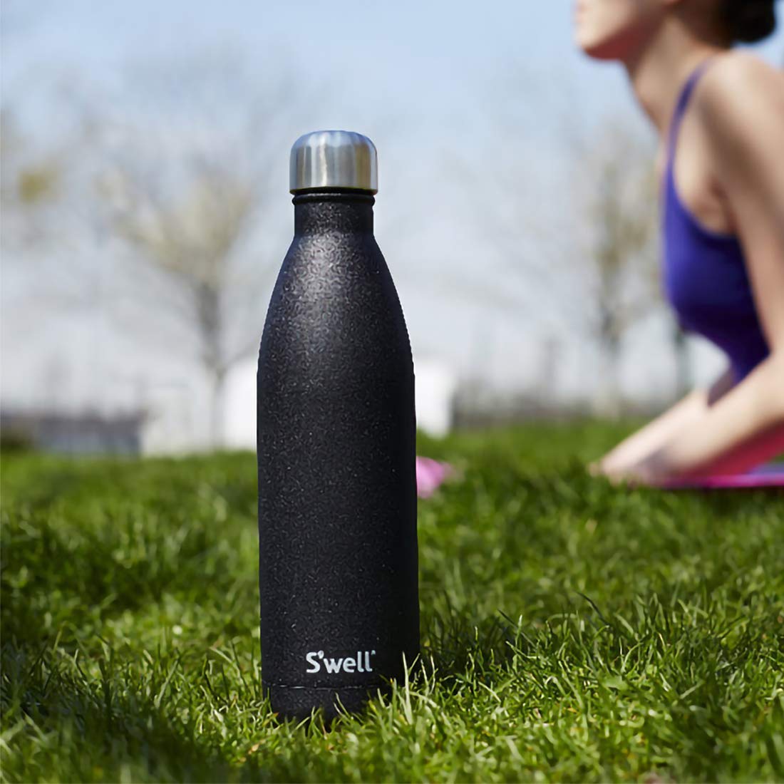 S'well Stainless Steel Water Bottle - 17 Fl Oz - Onyx - Triple-Layered Vacuum-Insulated Containers Keeps Drinks Cold for 36 Hours and Hot for 18 - BPA-Free - Perfect for the Go