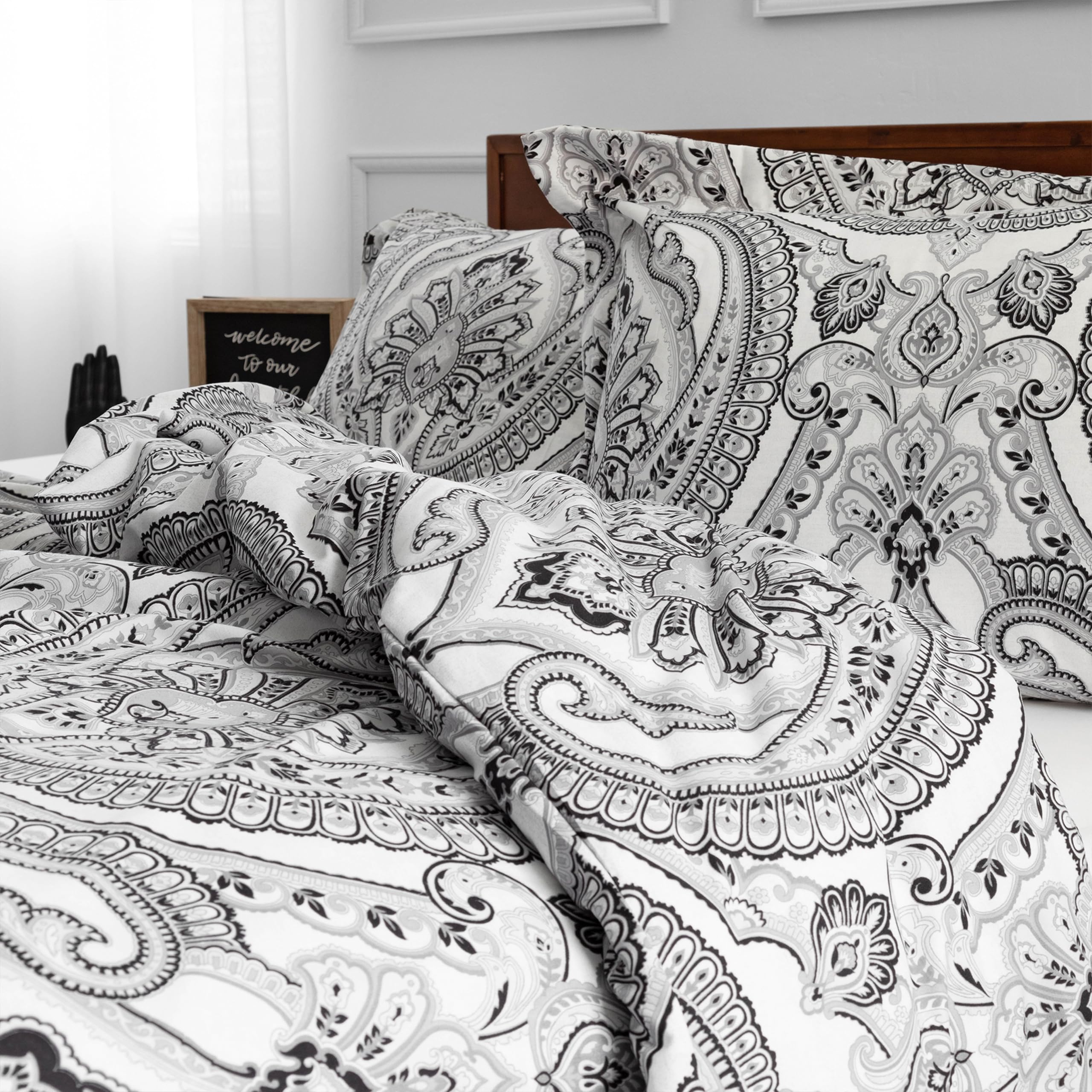SouthShore FINE LINENS Pure Melody Collection - Premium Quality, Soft, Wrinkle, Fade, & Stain Resistant, Easy Care, Oversized Duvet Cover Set, Twin / Twin XL, Black