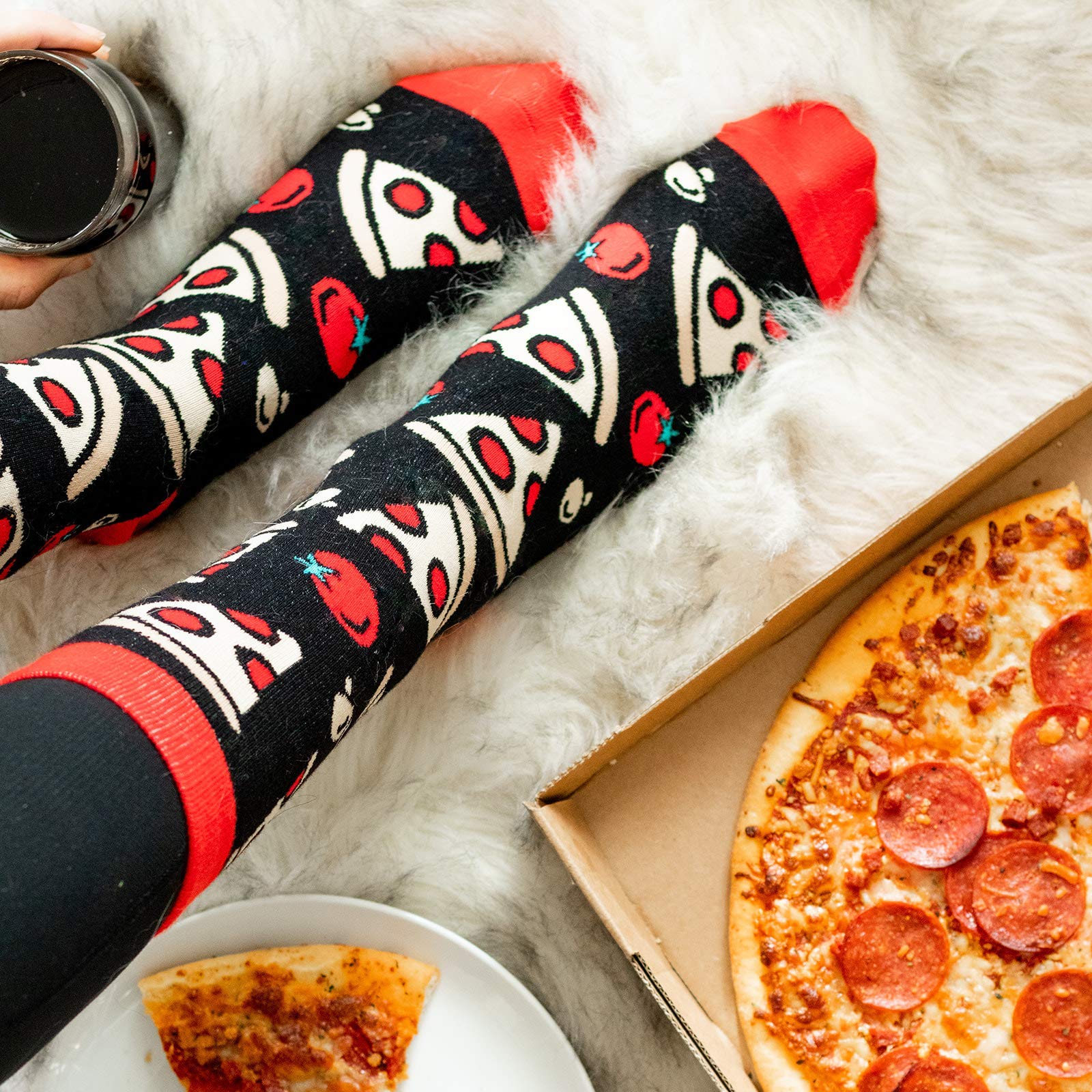 Lavley If You Can Read This, Bring Me Funny Socks - Novelty Gifts for Men, Women and Teens (US, Alpha, One Size, Regular, Regular, Pizza)