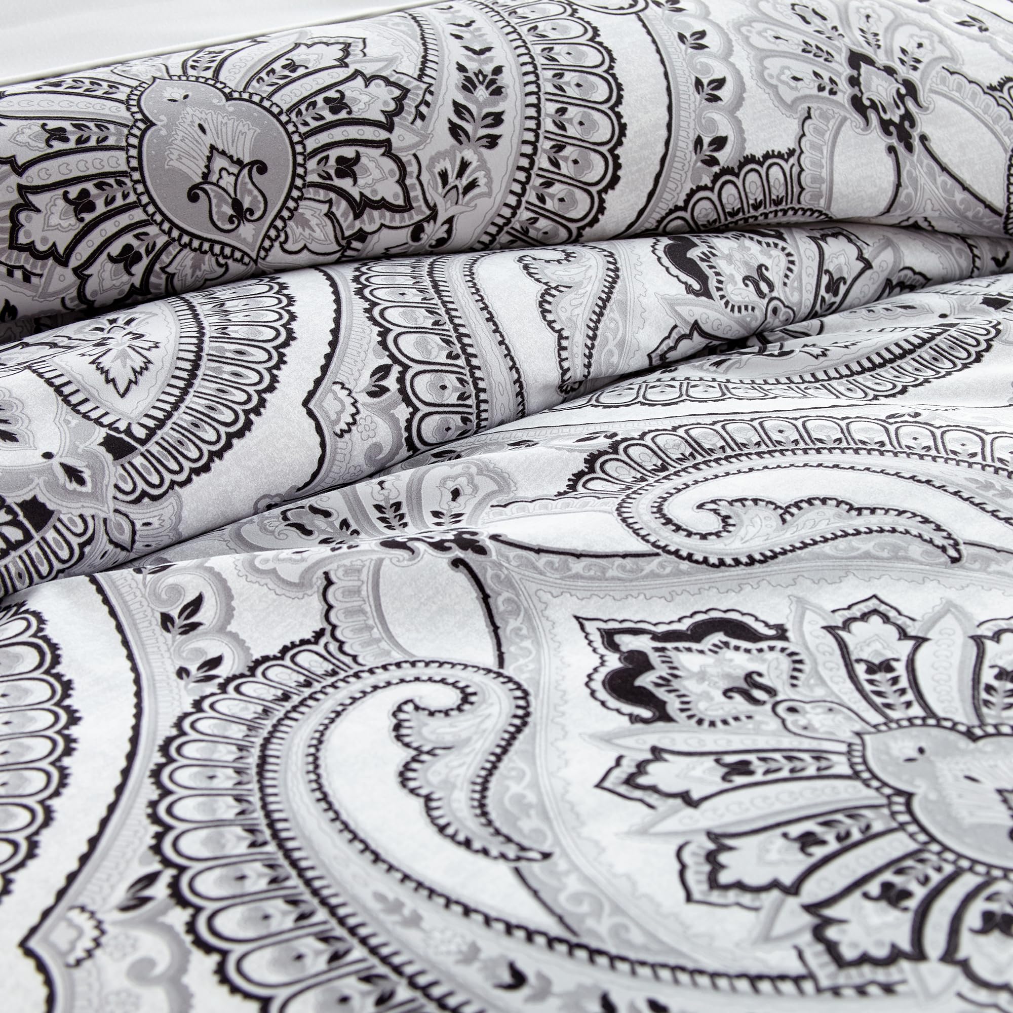 Southshore Fine Living, Inc. Twin Extra Long Comforter Set, Down Alternative Boho Bedding Set, Paisley Print Bedspread, Boho Comforter Twin/XL Size with Matching Pillow Sham, Pure Melody Black