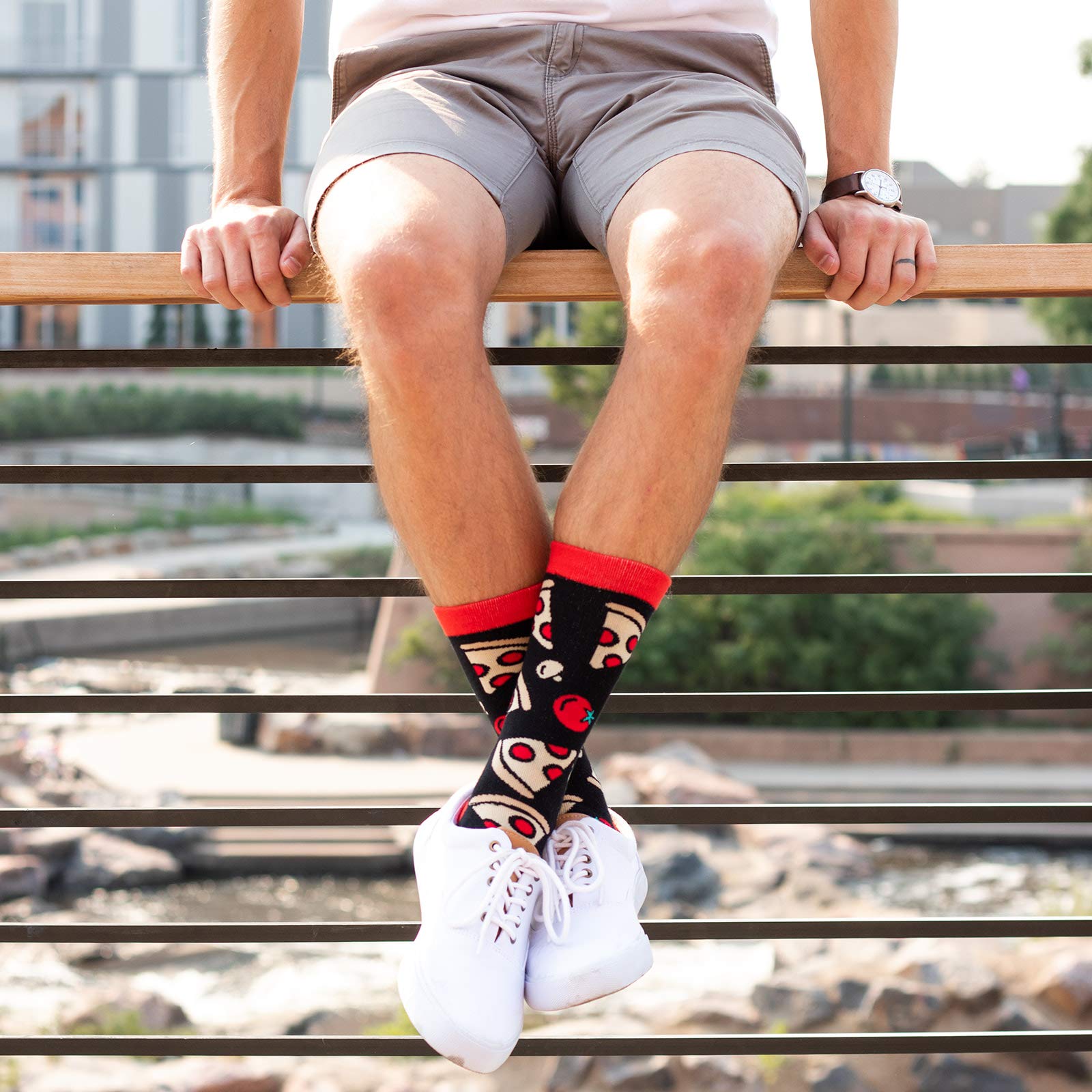 Lavley If You Can Read This, Bring Me Funny Socks - Novelty Gifts for Men, Women and Teens (US, Alpha, One Size, Regular, Regular, Pizza)