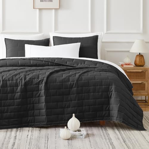 Southshore Fine Living, Inc. Oversized King Quilt Set, Brick Pattern Stitching, Lightweight Bedding Quilt, Soft Coverlet with Matching Pillow Shams, California King Quilt Sets Oversized, Black