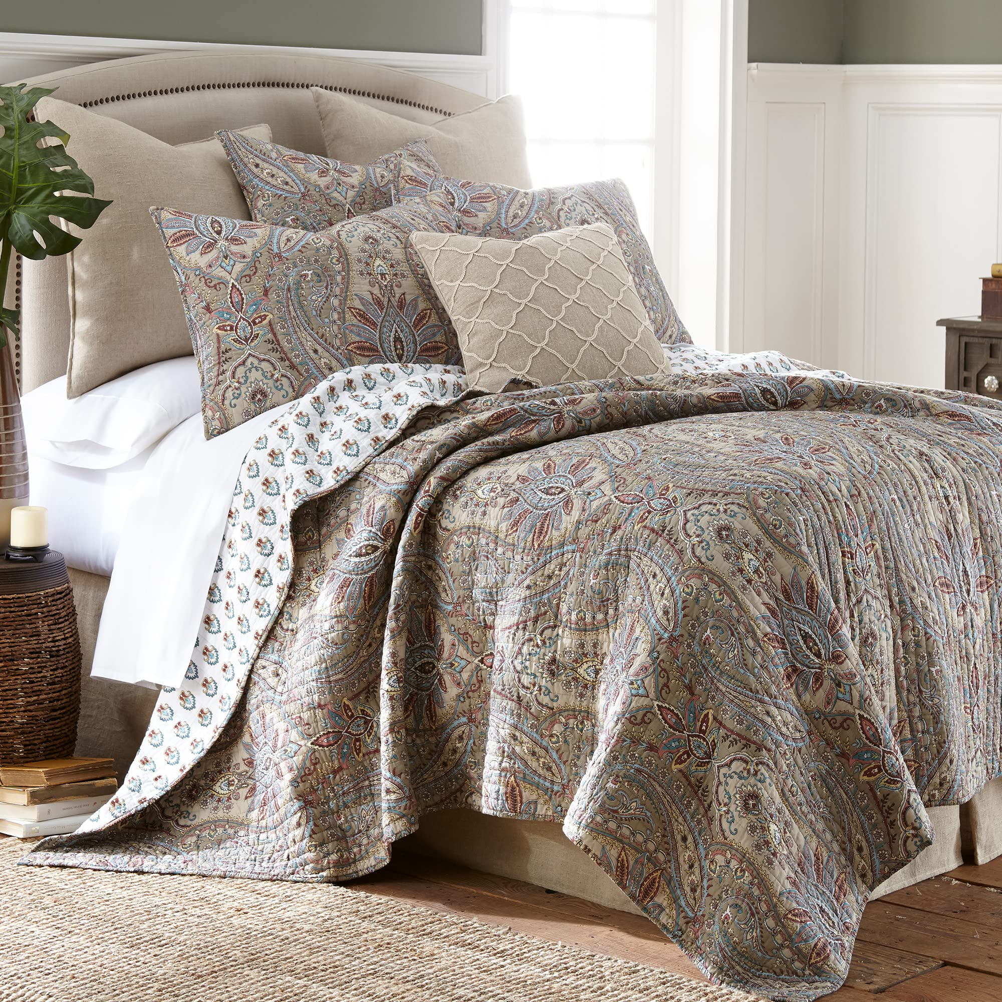 Levtex Home - Kasey Quilt Set - Twin/Twin XL Quilt (68x86in.) + One Standard Pillow Sham (26x20in.) - Paisley - Red, Blue, Beige, Yellow, Black, and White - Reversible - Cotton Fabric