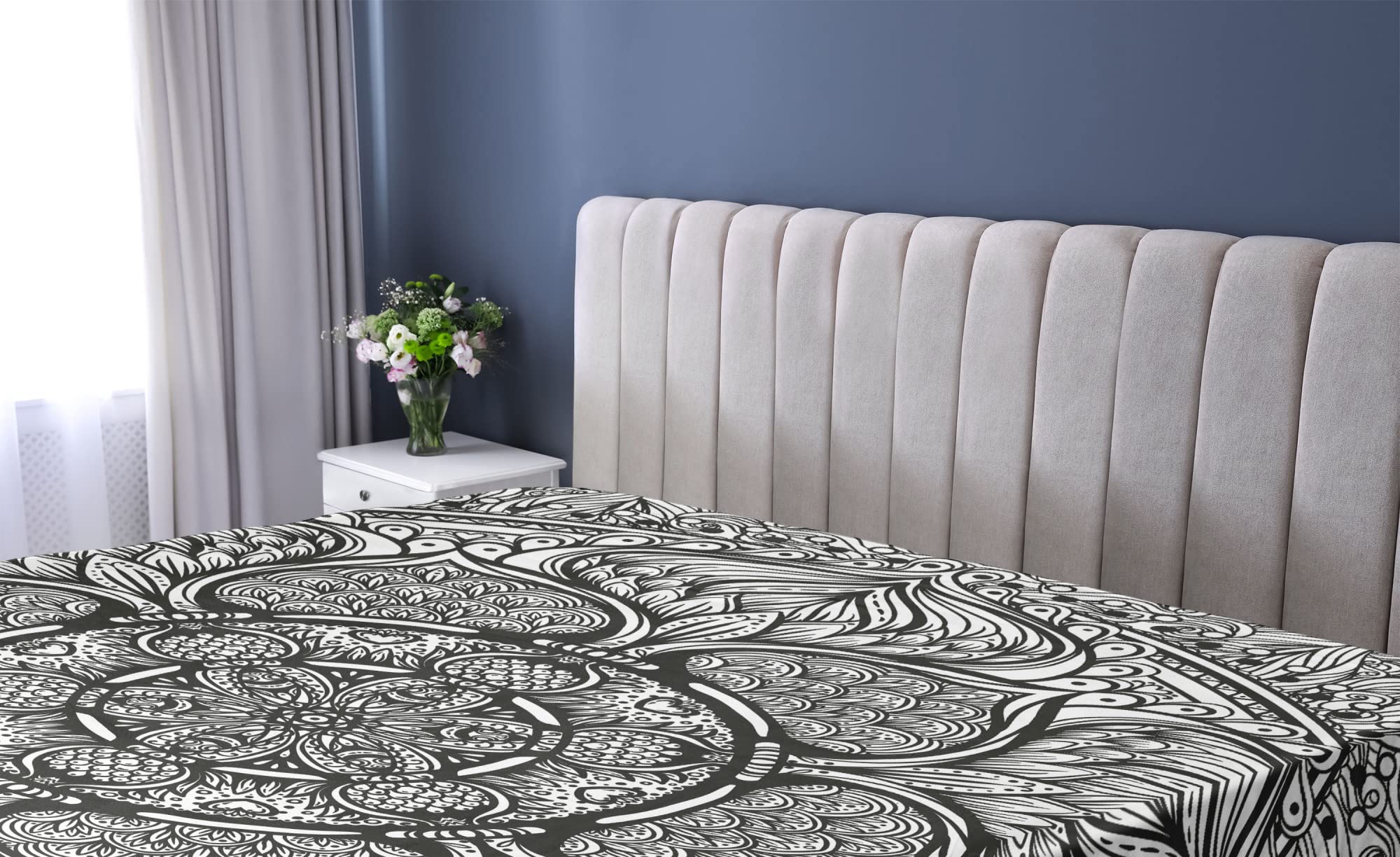 Ambesonne Ethnic Fitted Sheet, Mandala Inspired Art Hand Drawn Paisley Pattern Boho Native, Bed Cover with All-Round Elastic Deep Pocket for Comfort, Twin XL Size, Black and White