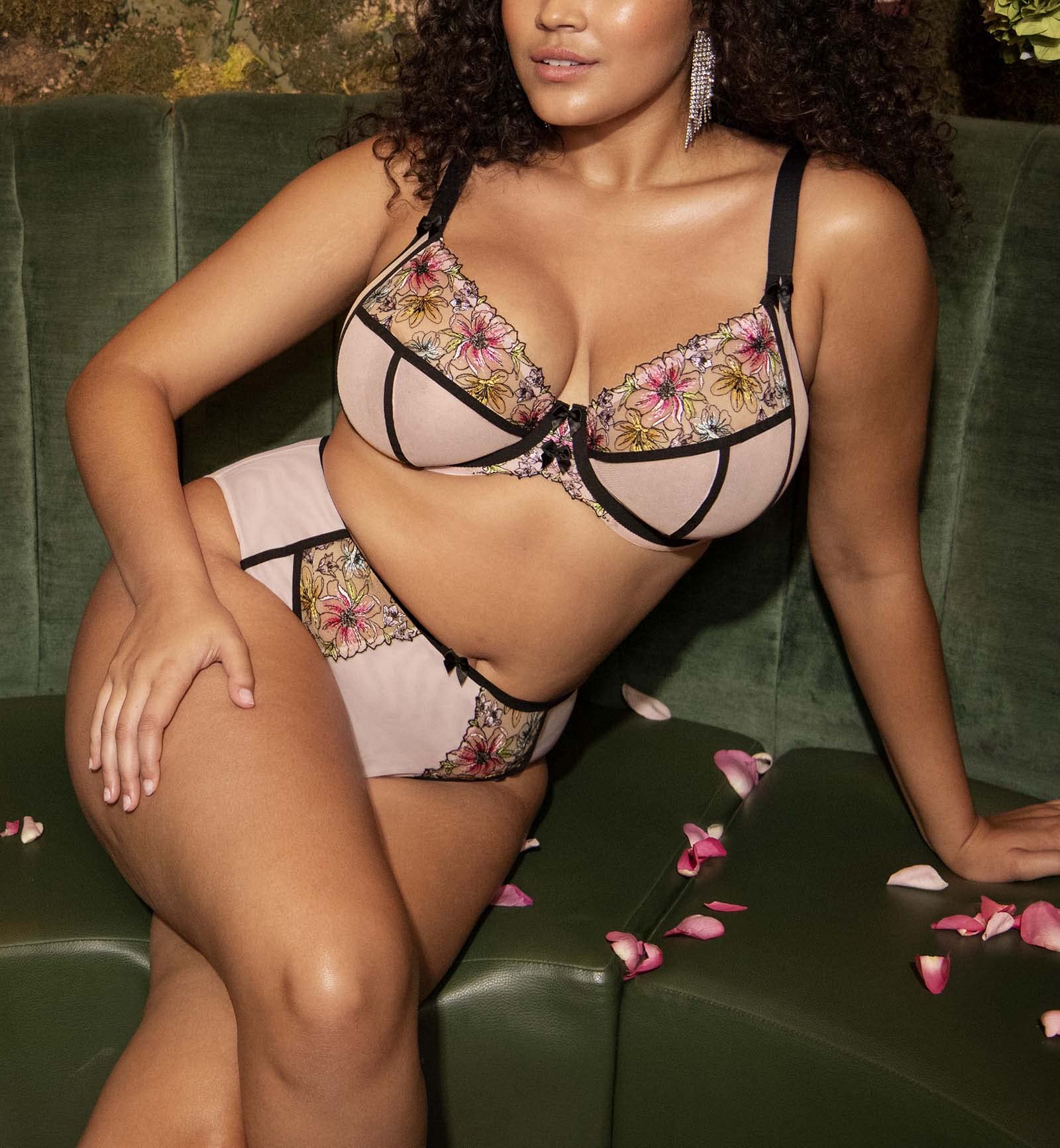 Elomi Carrie Underwire Plunge Bra Ballet Pink 40K (US 40O)