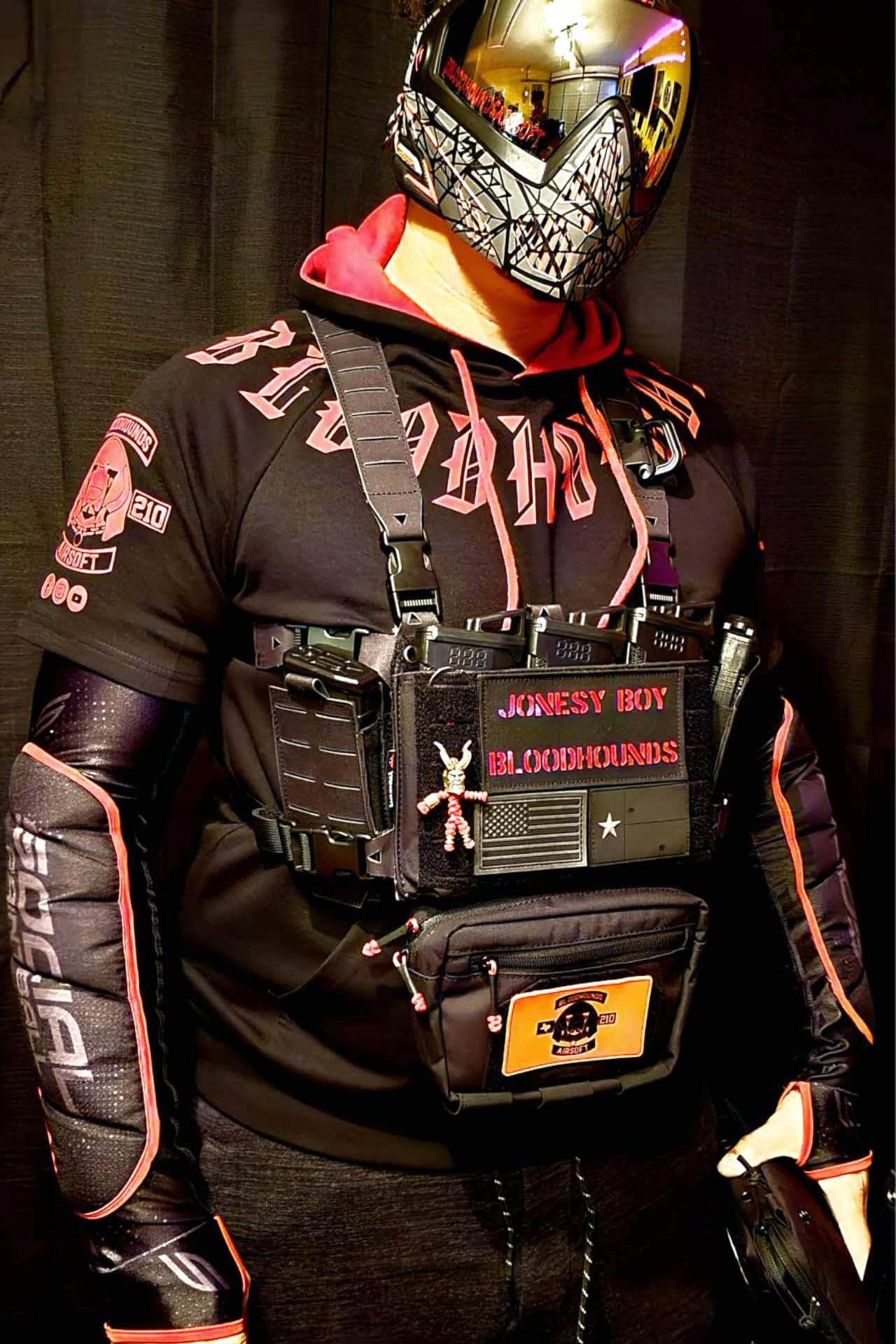 BOMTURN Chest Rig Tactical Airsoft Chest Rig 1000D Molle Micro Chest Rigs Adjustable Detachable Modular Vest with Mag Pouch