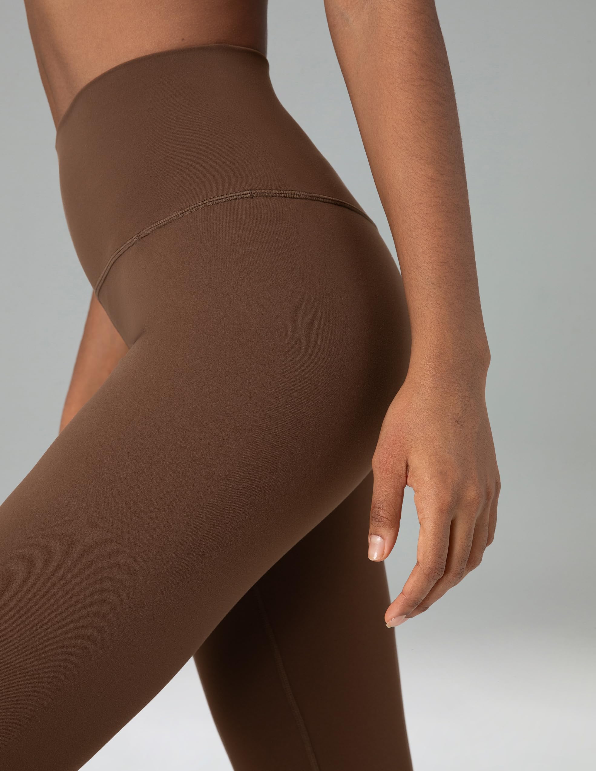 Colorfulkoala Women's Dreamlux High Waisted Workout Leggings 28" Inseam Full Length Yoga Pants (M, Cocoa)