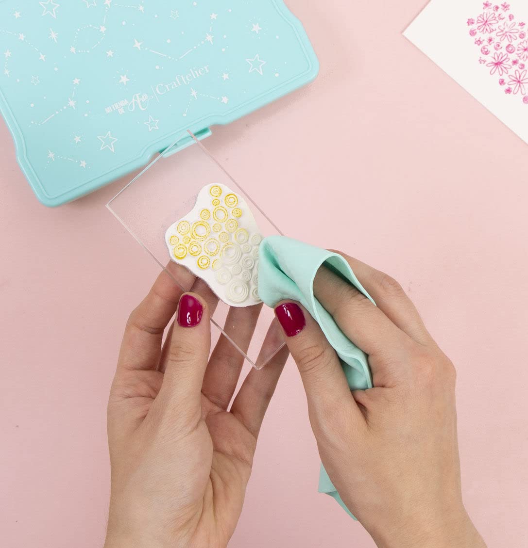 Craftelier - Shammy Stamp Cleaner and Organiser Box to Keep Your Stamps in Perfect Condition | Size Shammy 20 x 14,5 cm and Box 17 x 12 x 3 x 3 cm - Colour Mint with Constellations
