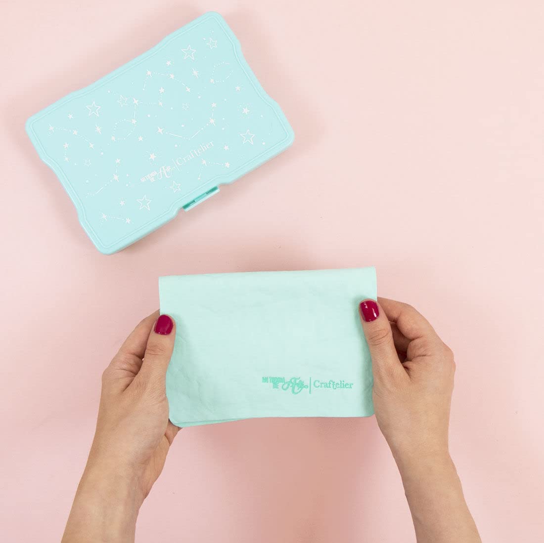 Craftelier - Shammy Stamp Cleaner and Organiser Box to Keep Your Stamps in Perfect Condition | Size Shammy 20 x 14,5 cm and Box 17 x 12 x 3 x 3 cm - Colour Mint with Constellations