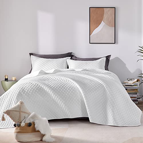 CozyLux Quilt Set Twin Size White 2 Pieces - Lightweight Soft Bedspread - Lantern Ogee Pattern Coverlet Bedding Set for All Season - 1 Quilt and 1 Pillow Sham - White, 68"x86"