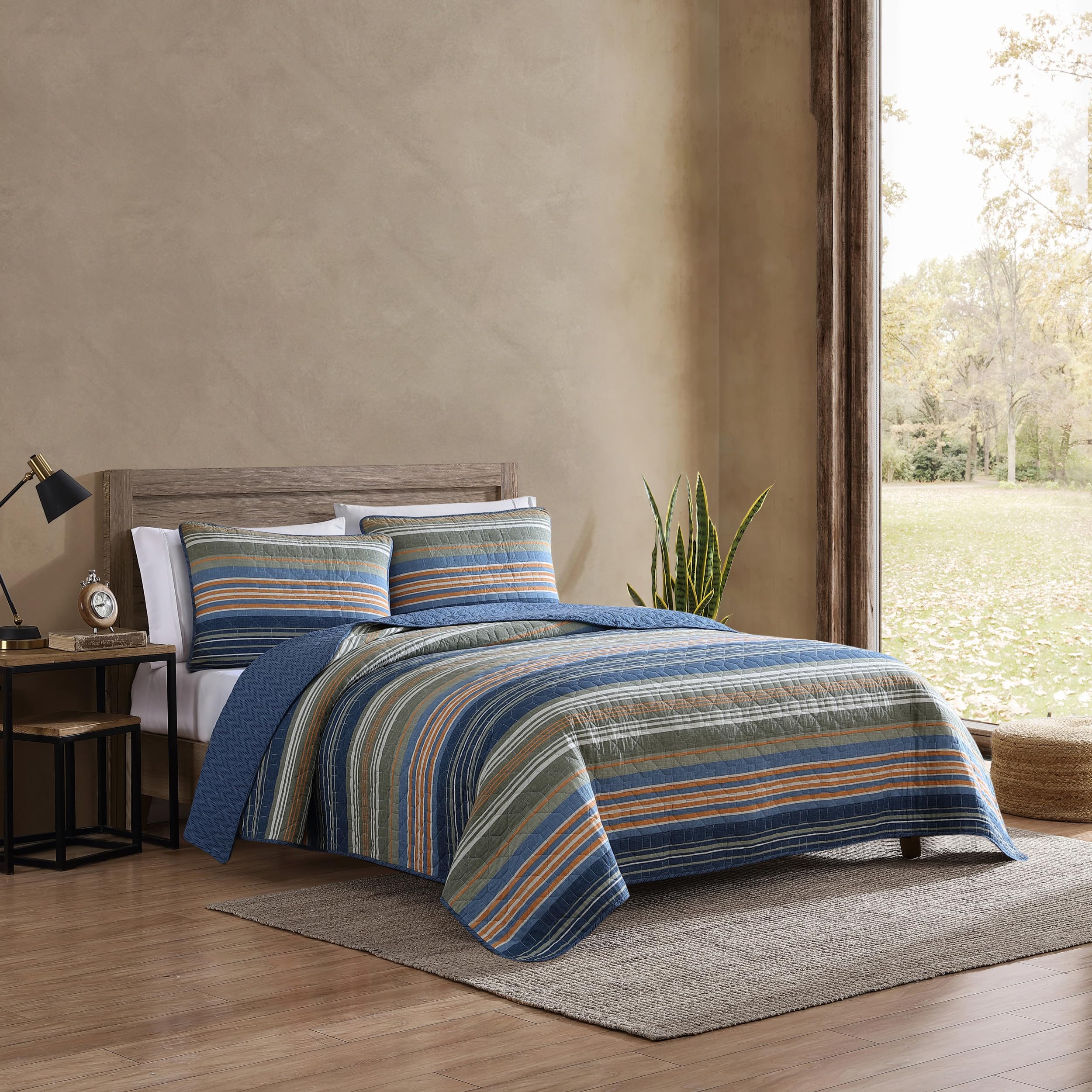 Eddie Bauer - Queen Quilt Set, Reversible Cotton Bedding with Matching Shams, Home Decor for All Seasons (Yakima Green, Queen)