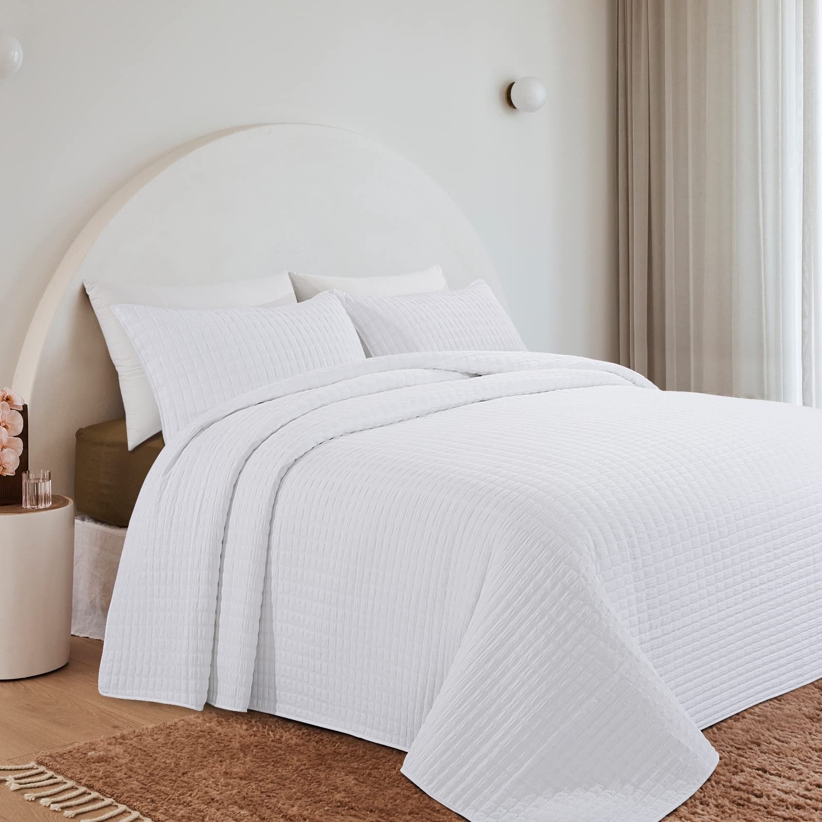 HOMBYS Oversized King Seersucker Bedspread 120βx128β, White Summer Quilt Set,Lightweight Bedding Cover with Shams for All Season, Microfiber Modern Style Bedspread & Coverlet Sets (1 Quilt, 2 Shams)