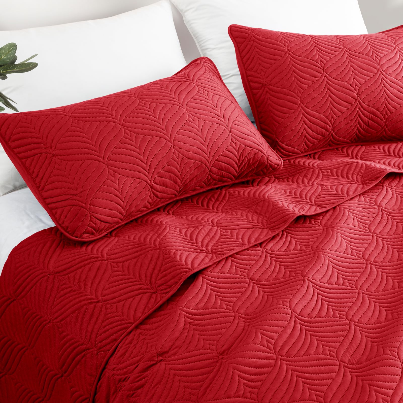 Whale Flotilla Elegant Extra Soft Quilts Queen Size, 3-Piece Lightweight Modern Geometric Full Queen Quilt Bedding Sets Bedspread Coverlet for All Seasons, Red