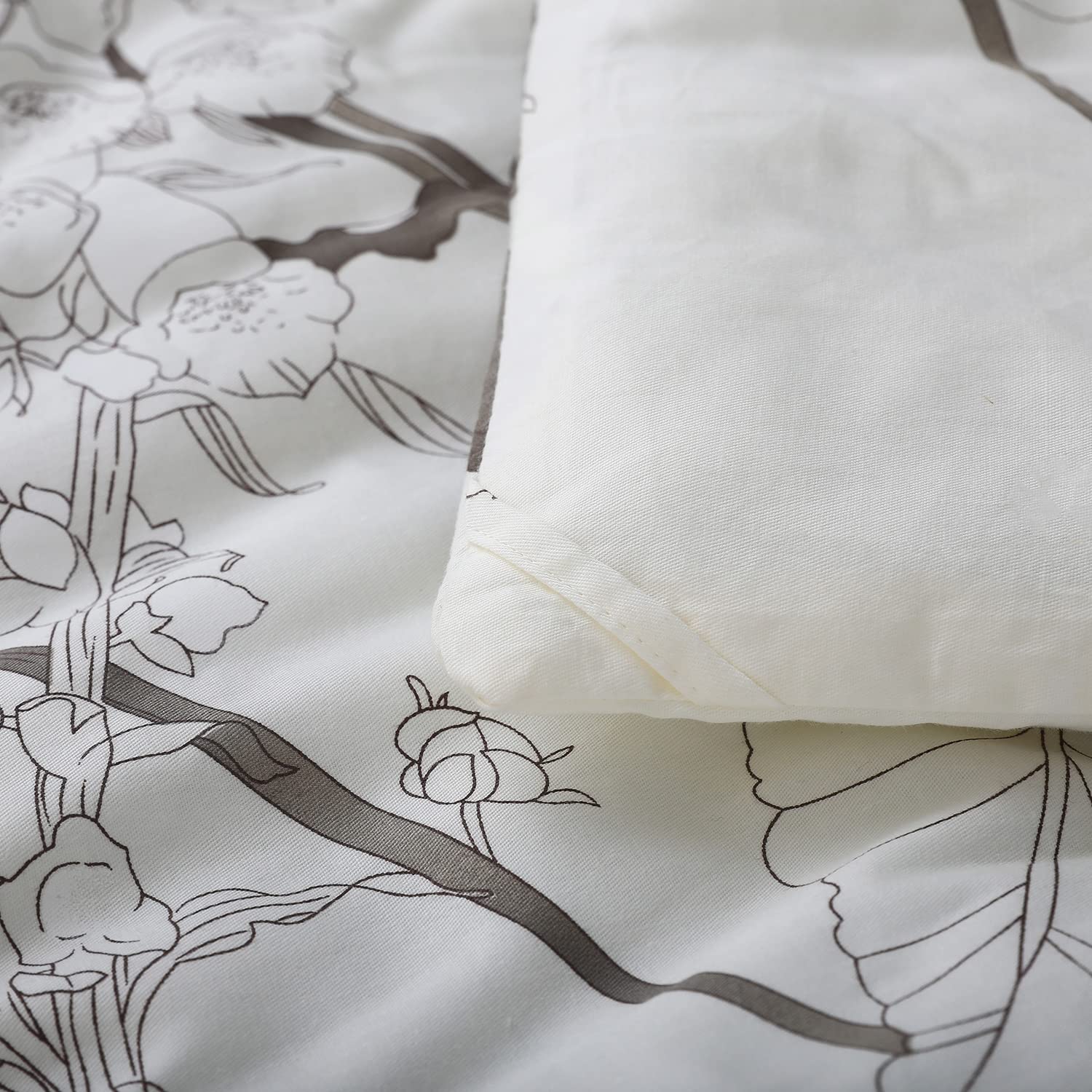 SLEEPBELLA Comforter King Size, 600 Thread Count Cotton Brown Branches and Blue Flowers Off-White Comforter Sets, Down Alternative Bedding Set 3Pcs(King, Off-White Botanical)
