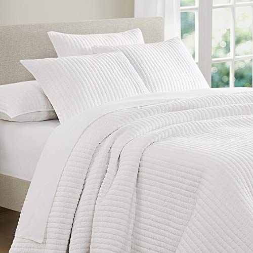 SHALALA NEW YORK Reversible Quilt Set - 2 Quilted Pillow Shams and a Soft Cotton Jersey Coverlet-Lightweight and Breathable - Machine Washable (Stripe White, King)