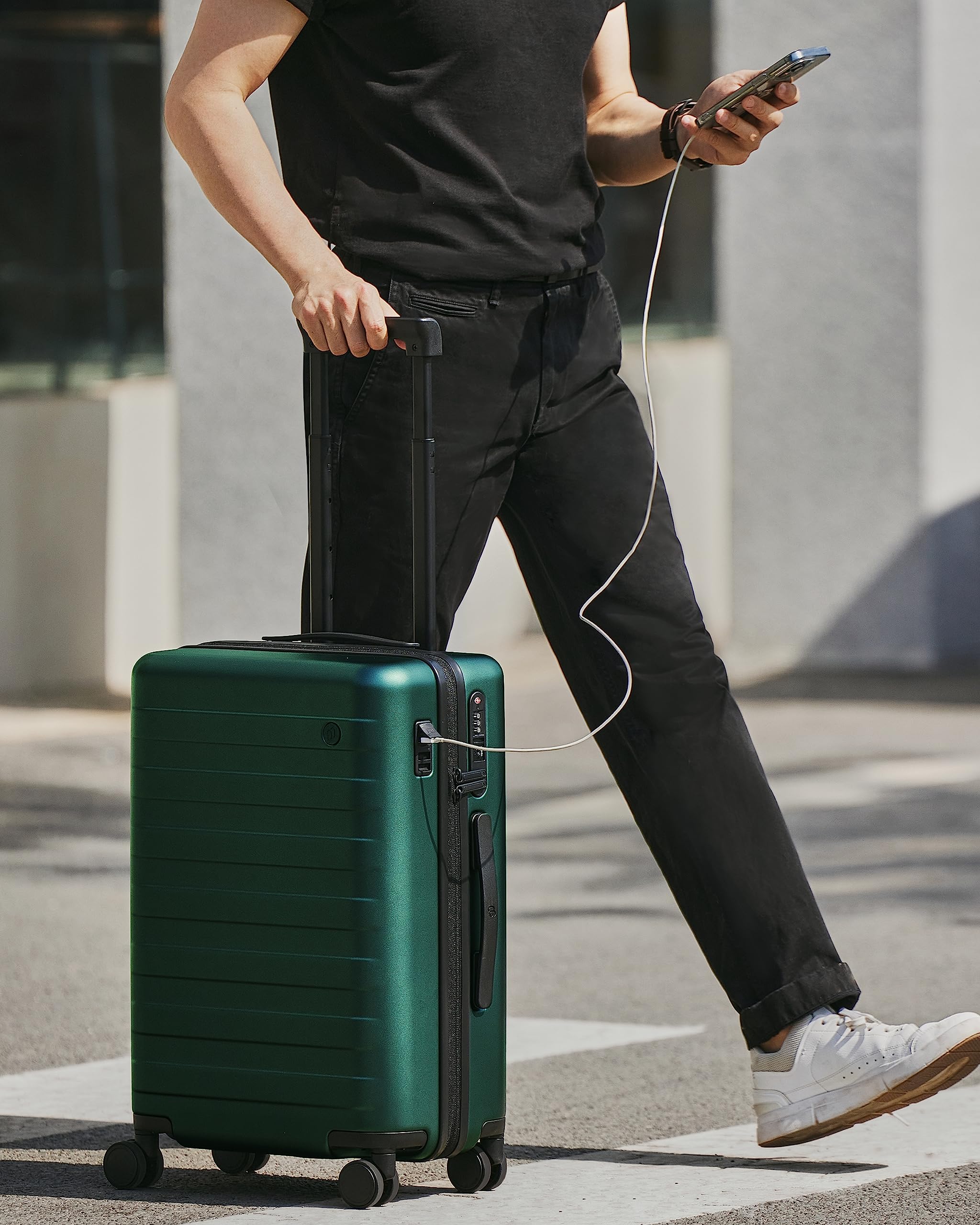 NINETYGO Carry on Luggage 22x14x9 Airline Approved with USB Port, 20 Inch Hardshell Spinner Hardside Suitcase with Wheels, TSA Lock for 3-5 Days Travel Quick Getaway Business, 38L, Emerald Green