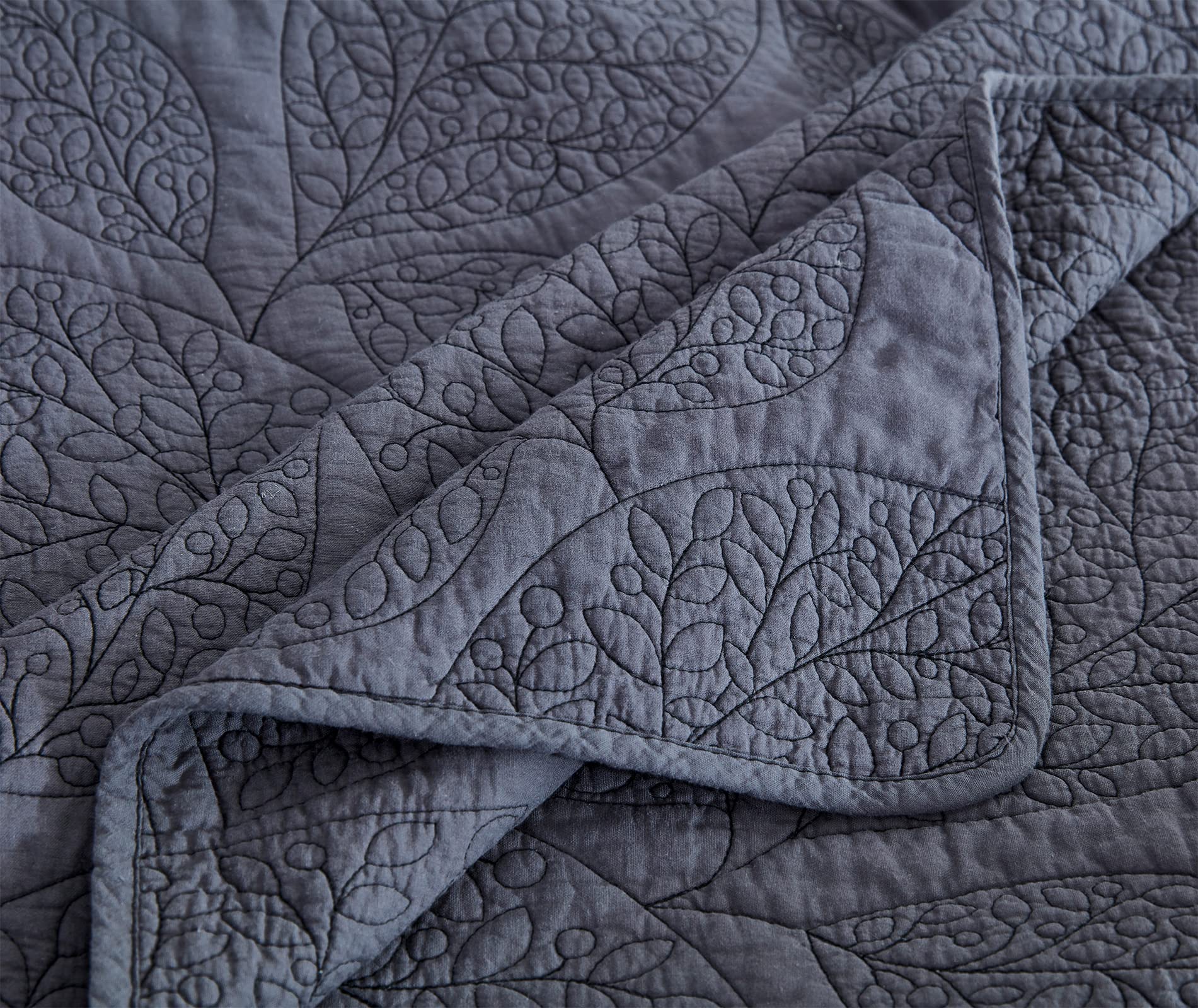 CHIXIN Botanical Cotton Quilt Queen Size - Real Stitching Leaf Pattern - Quilted Bedspread Coverlet Set, Ultra Soft, Lightweight, Reversible, 3 Piece, Dark Grey